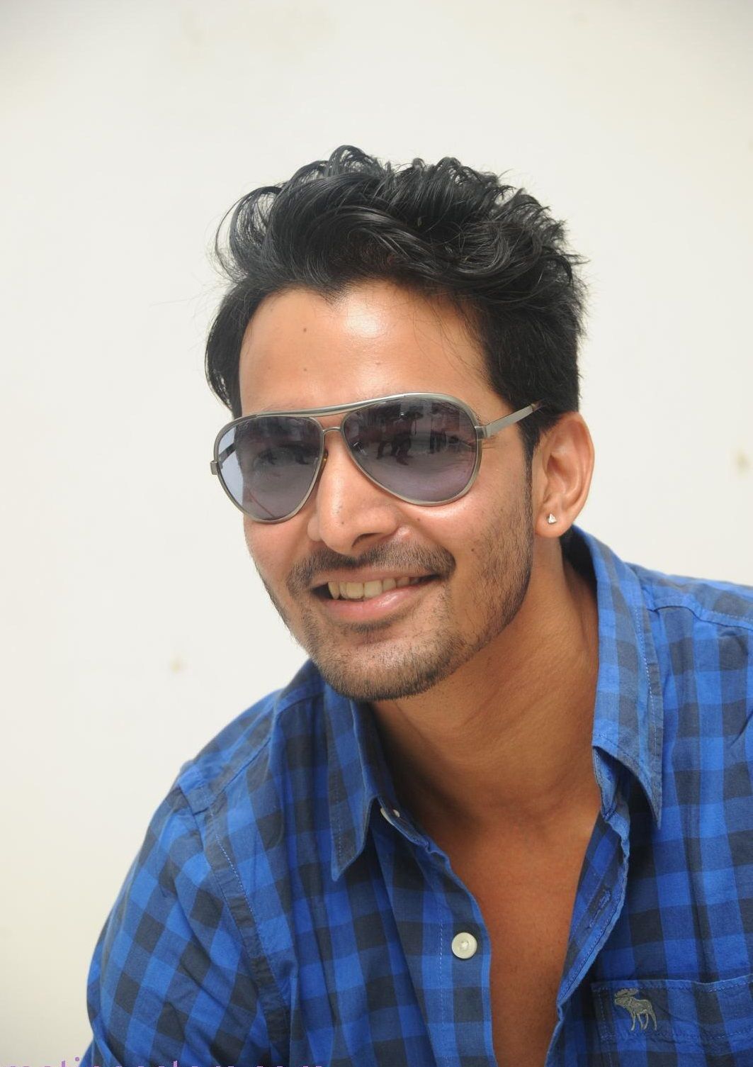 Harshvardhan Rane Wallpapers - Wallpaper Cave