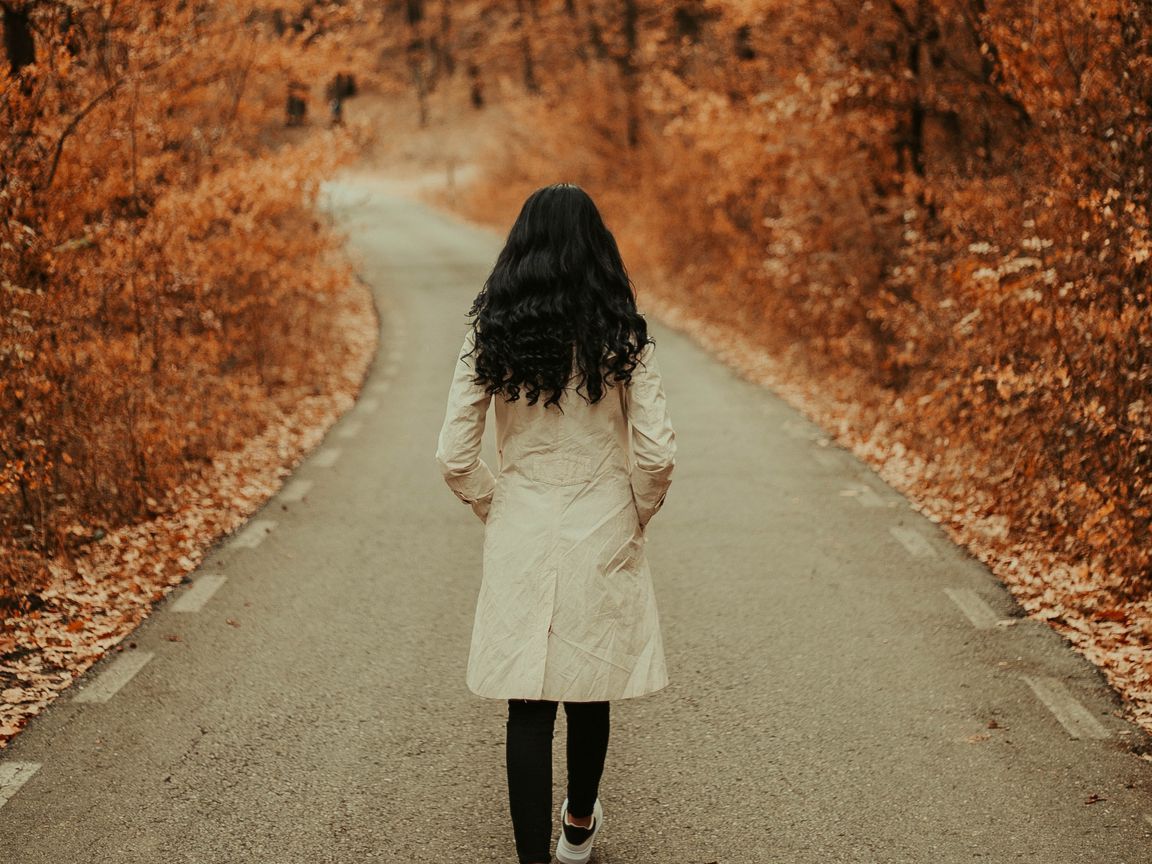 Lady Autumn Path Wallpapers - Wallpaper Cave