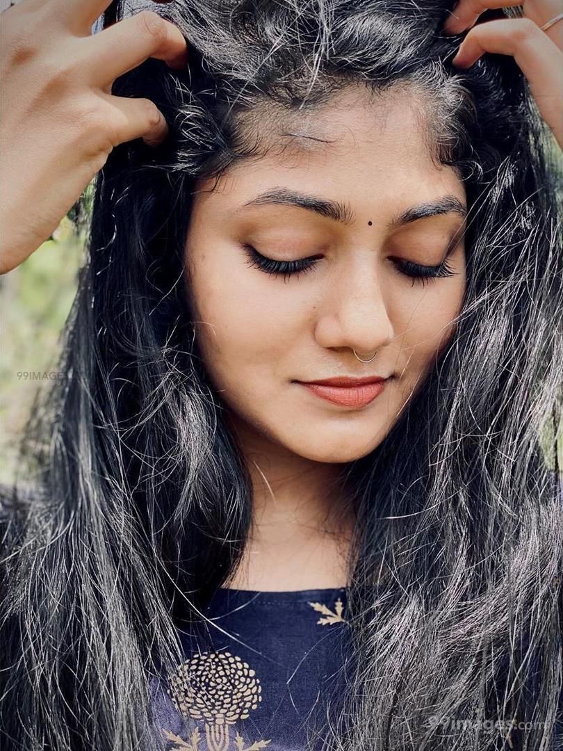 Drishya Raghunath Wallpapers - Wallpaper Cave