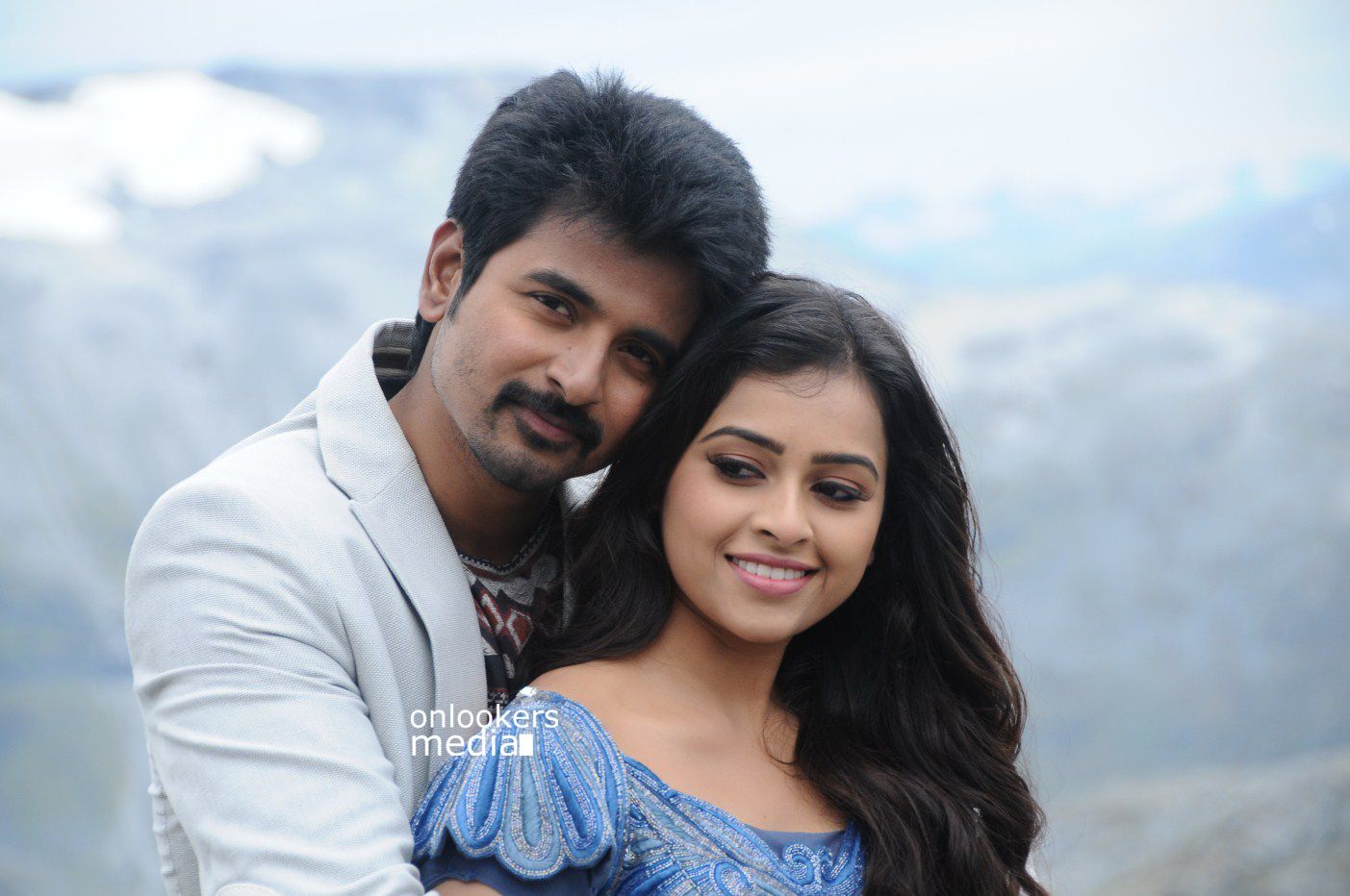 Kaaki Sattai Wallpapers - Wallpaper Cave