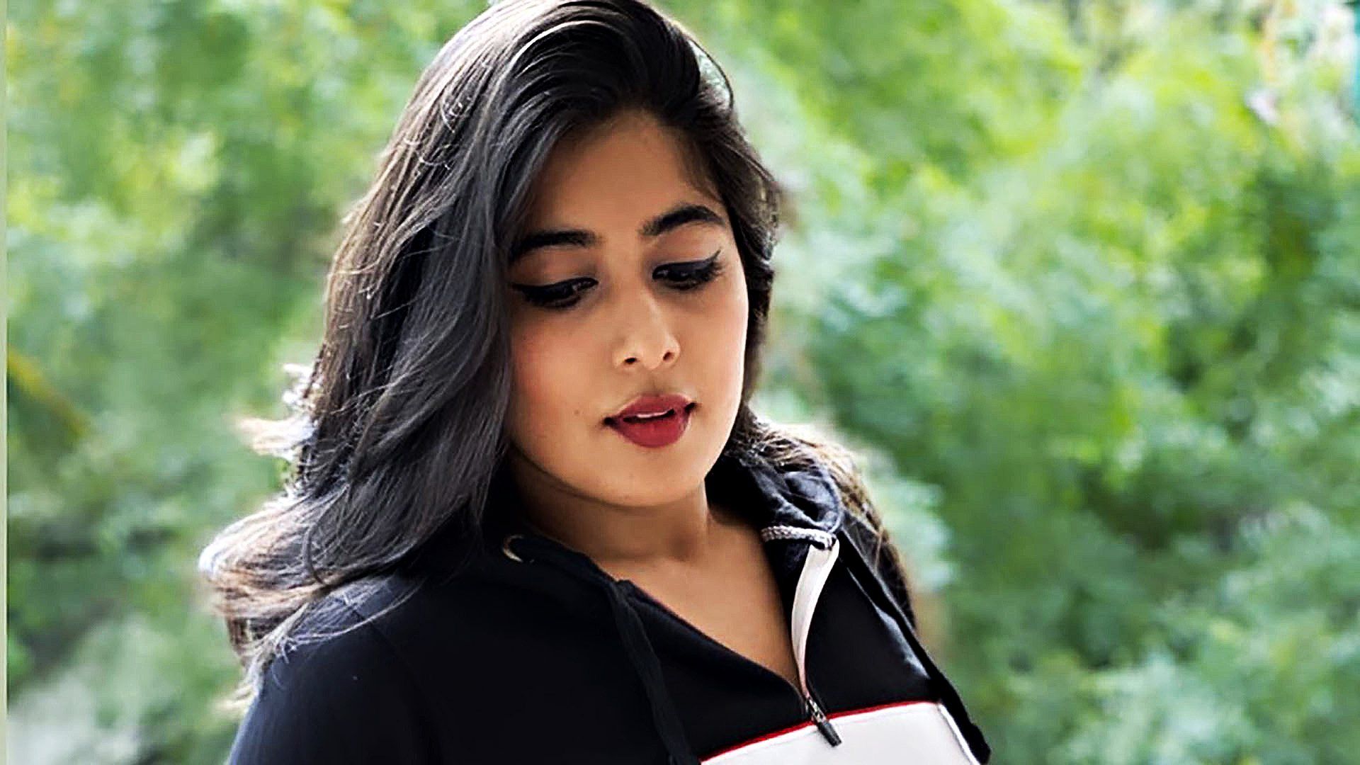 Nikita Sharma Wallpapers - Wallpaper Cave