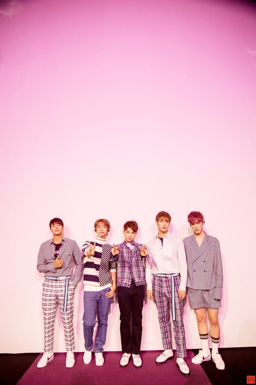 N.Flying Wallpapers - Wallpaper Cave