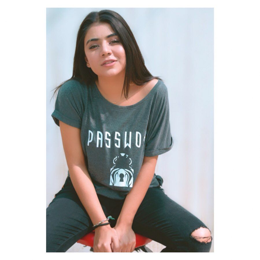 Areeka Haq Wallpapers - Wallpaper Cave