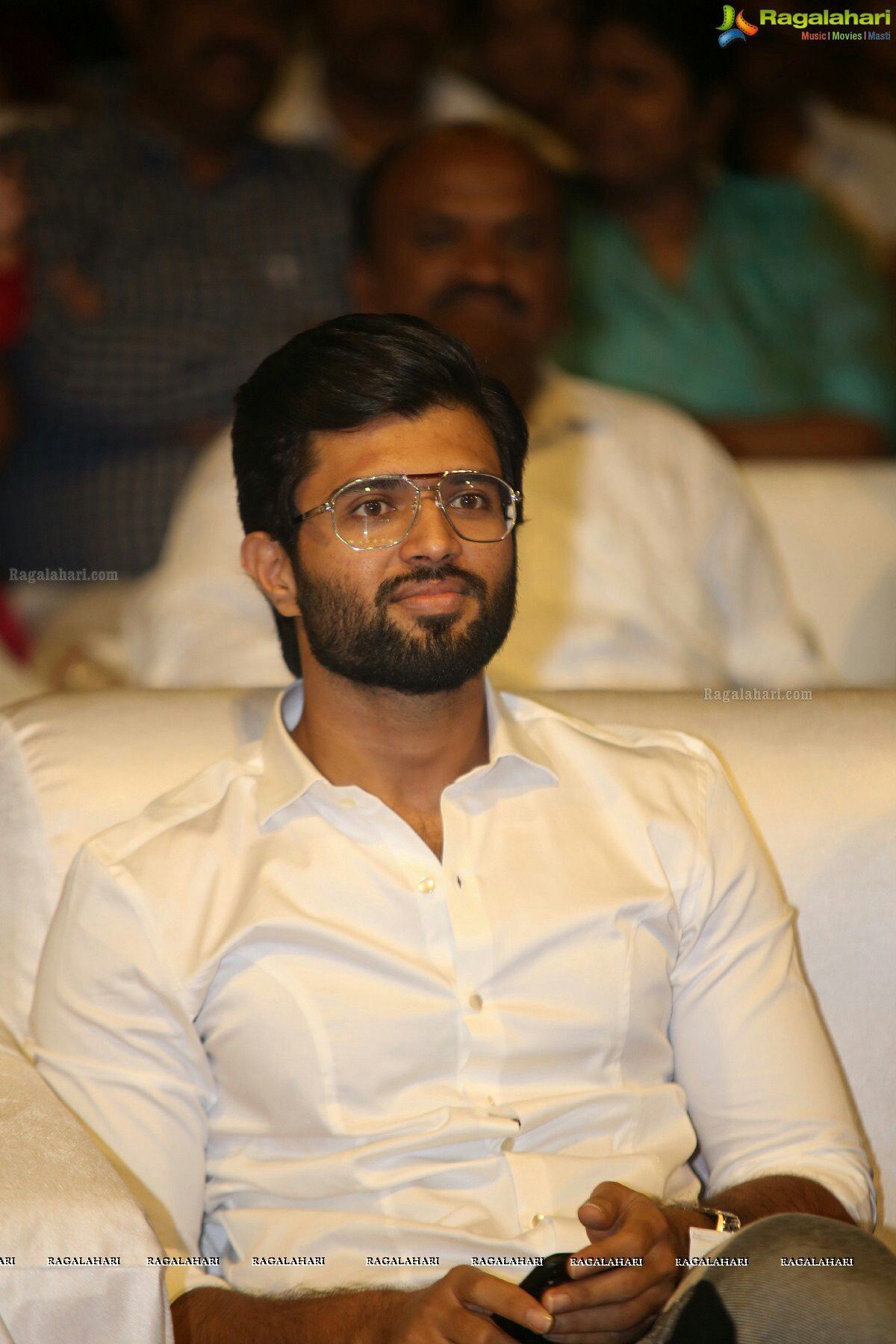 Vijay Devarakonda Beard Wallpapers - Wallpaper Cave