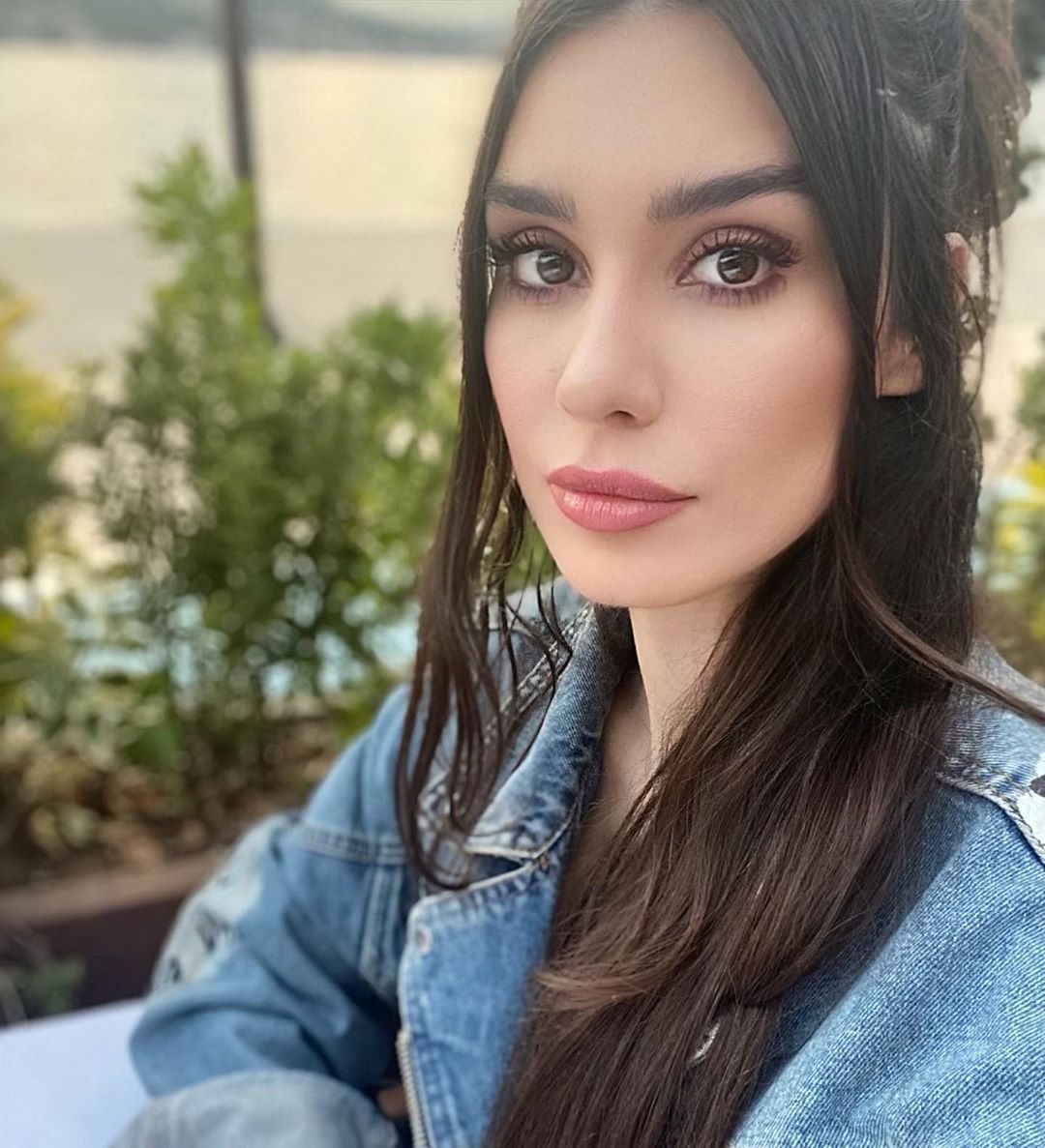 Burcu Kıratlı Wallpapers - Wallpaper Cave