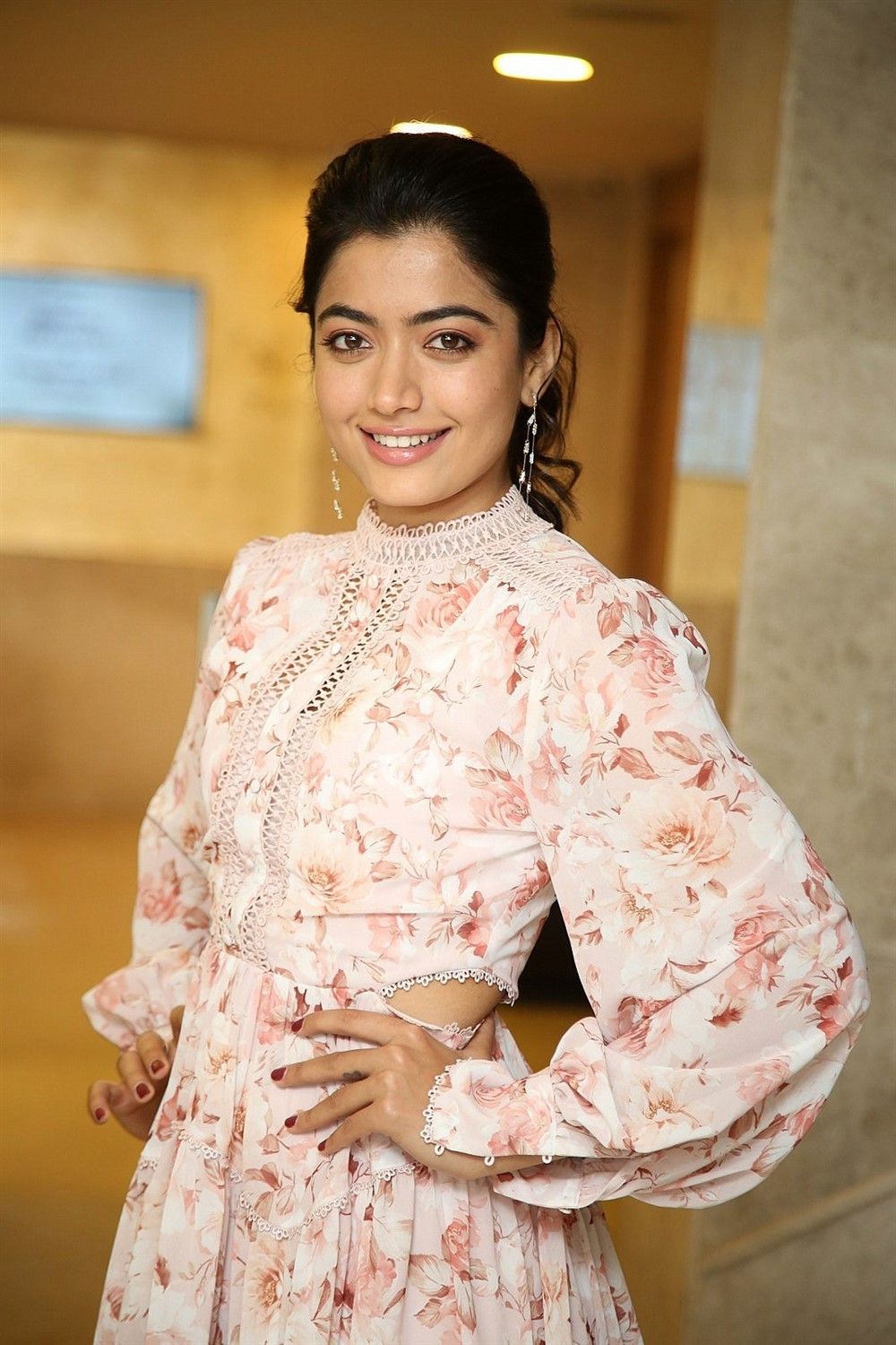 Rashmika Wallpapers - Wallpaper Cave