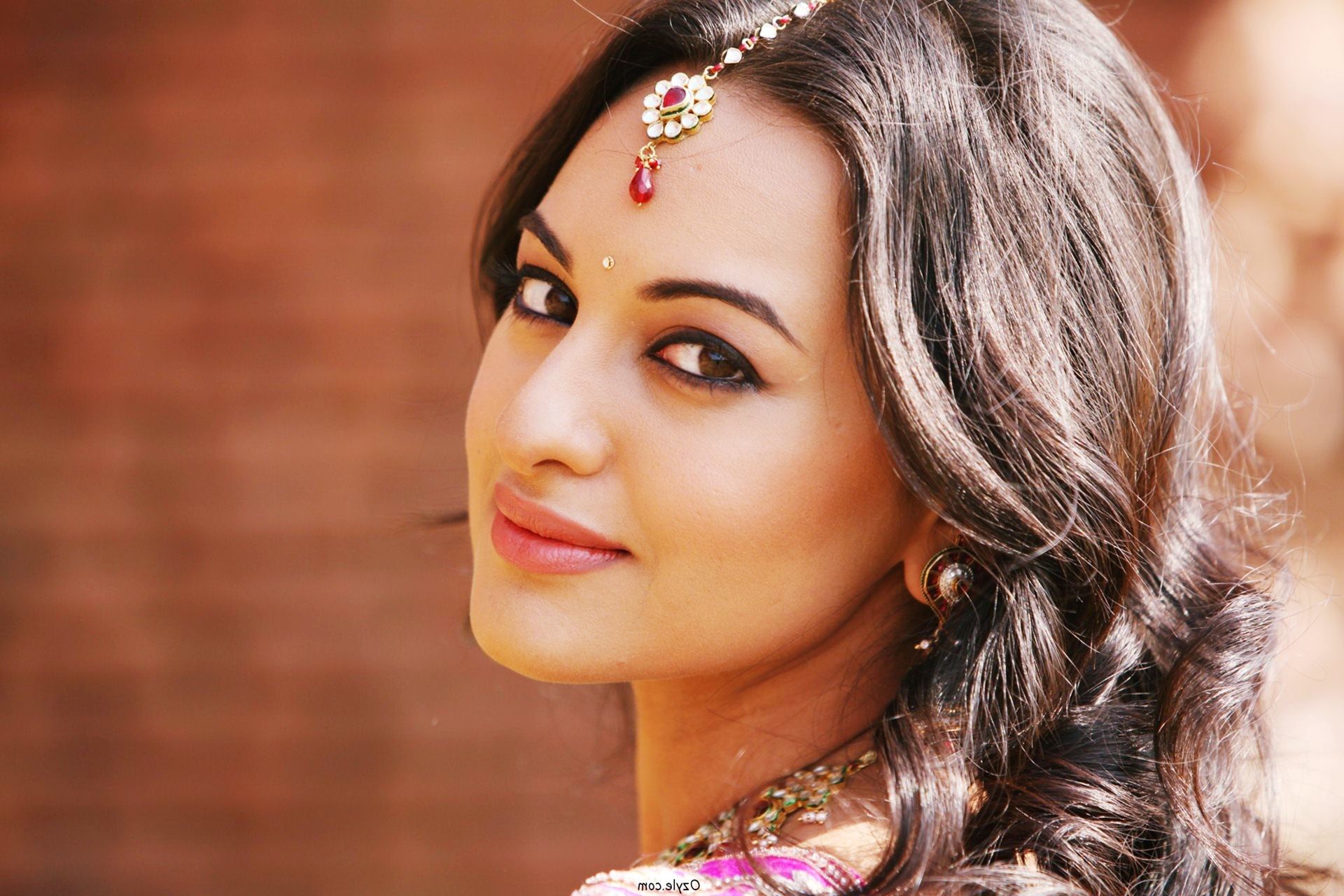 Sonakshi Wallpapers - Wallpaper Cave