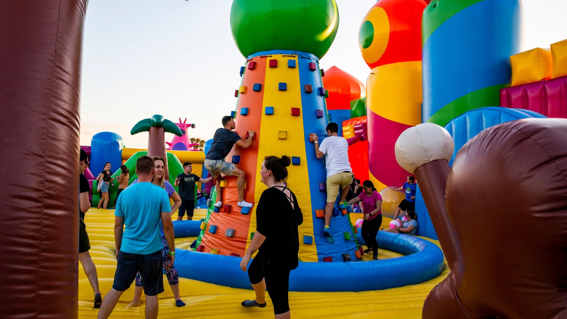 Jumpy House Wallpapers - Wallpaper Cave