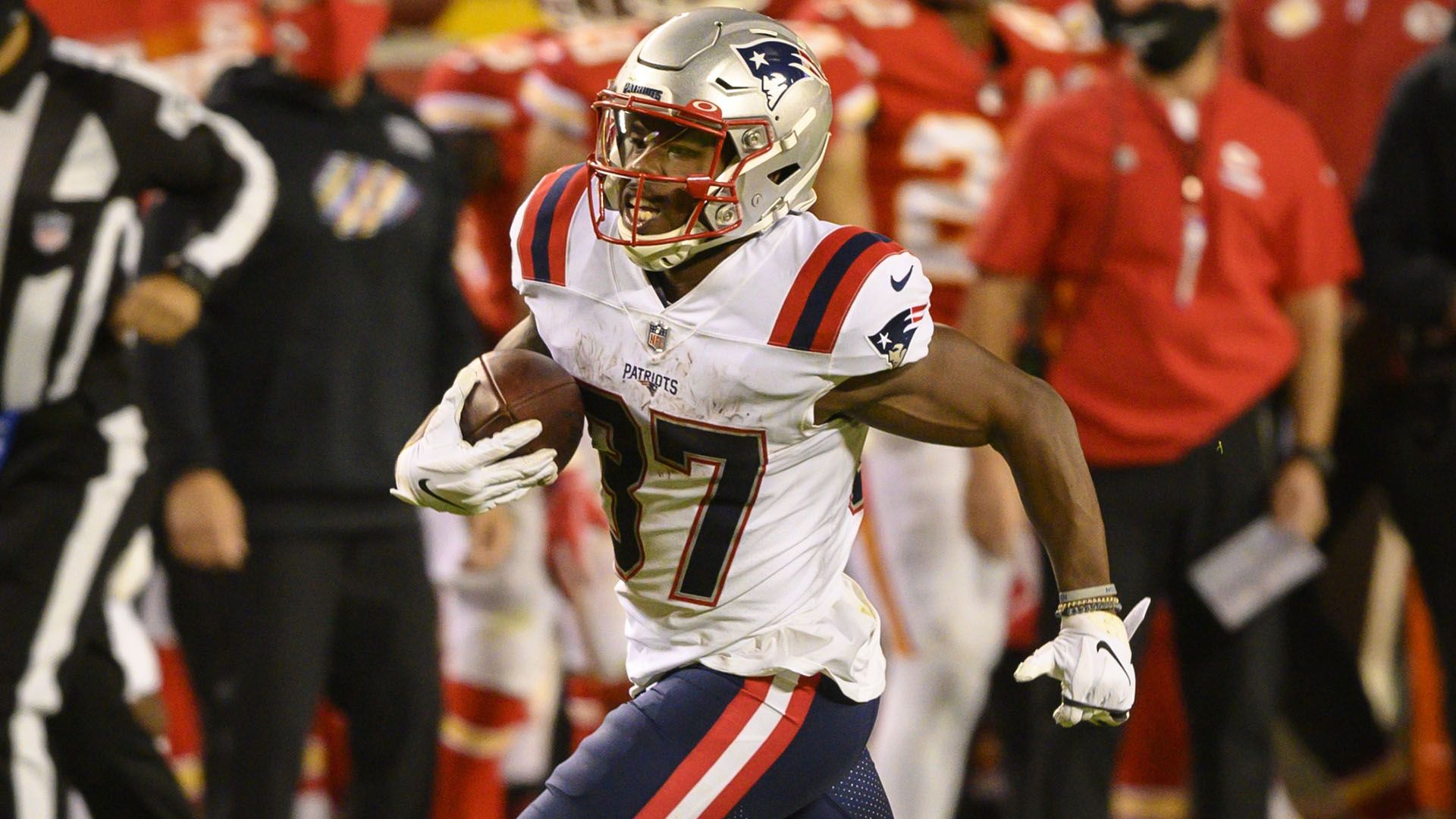 Damien Harris Wallpapers - Wallpaper Cave