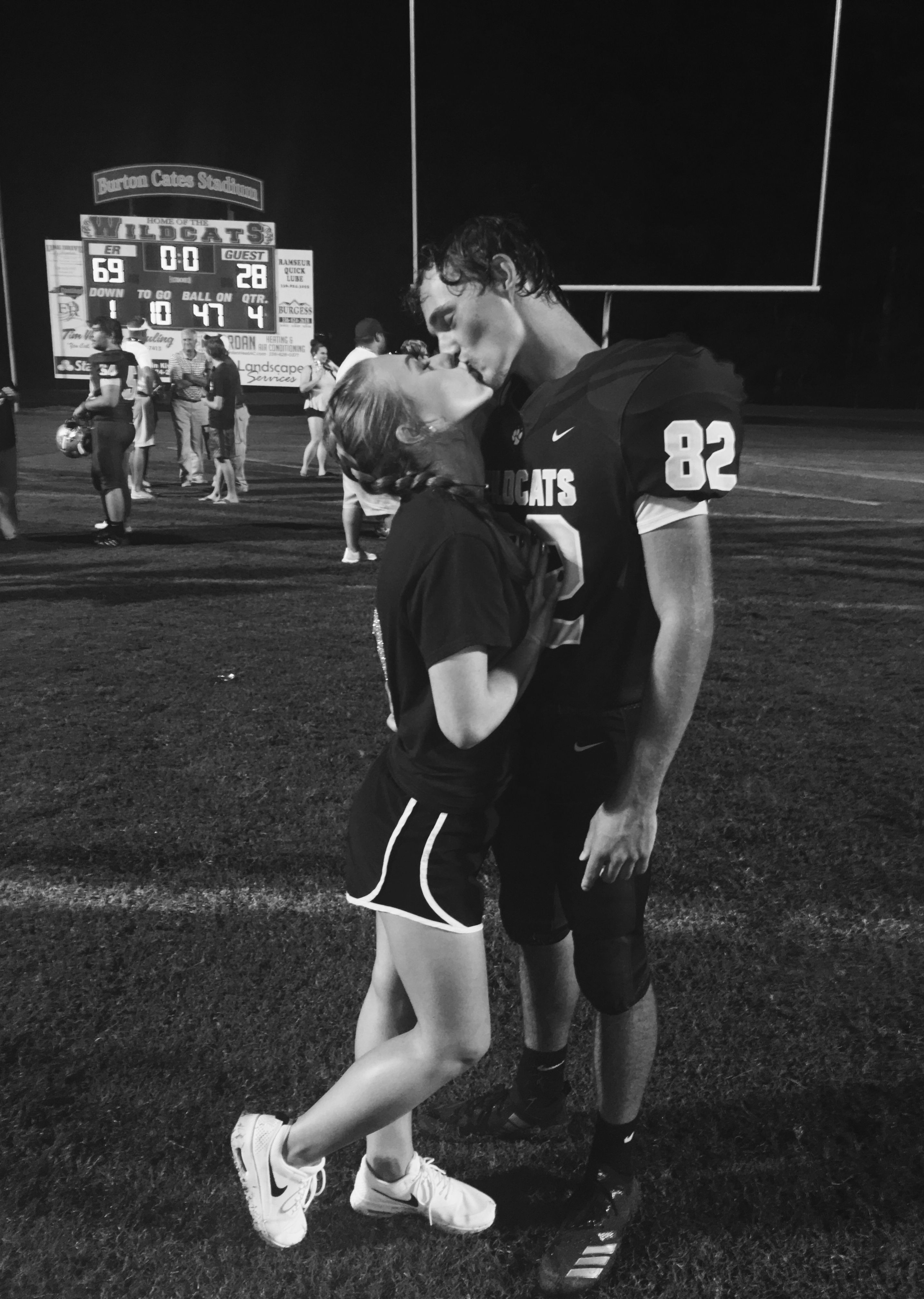 High School Boyfriend And Girlfriend Wallpapers - Wallpaper Cave