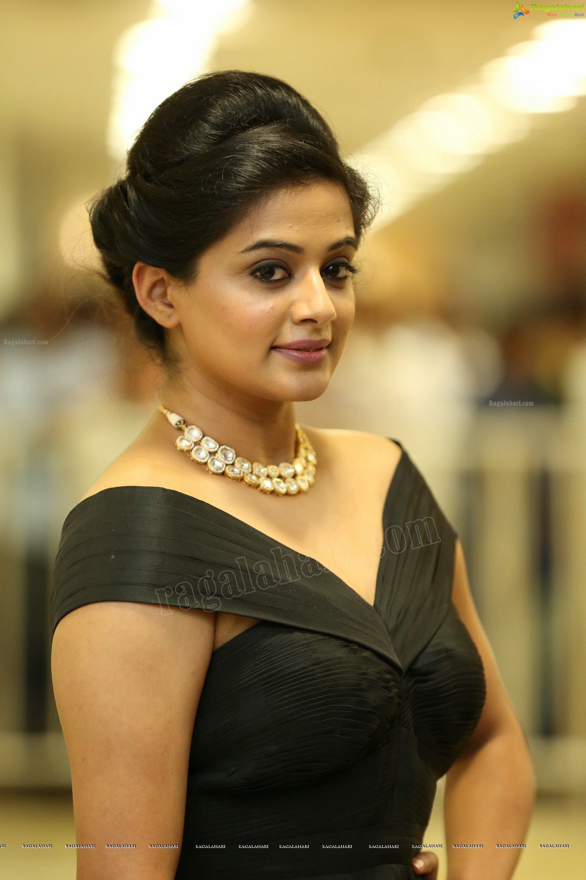 Priya Mani Wallpapers - Wallpaper Cave
