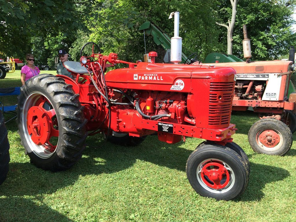 Super M Tractor IH Wallpapers - Wallpaper Cave