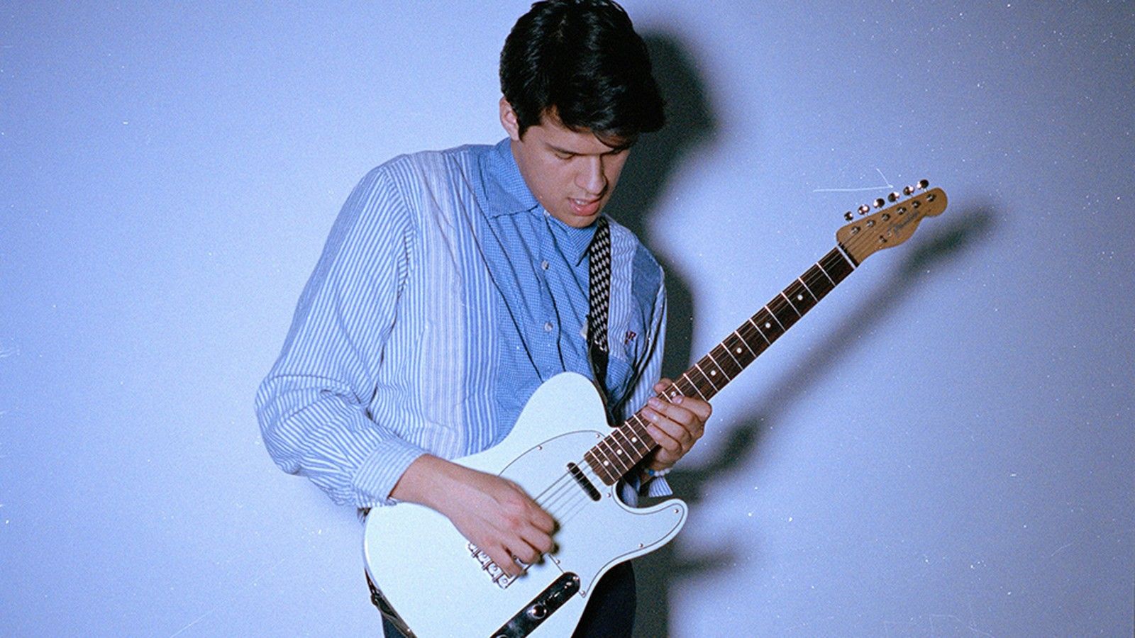 Omar Apollo Wallpapers - Wallpaper Cave