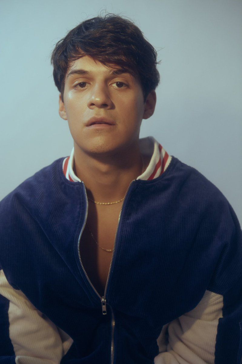 Omar Apollo Wallpapers - Wallpaper Cave