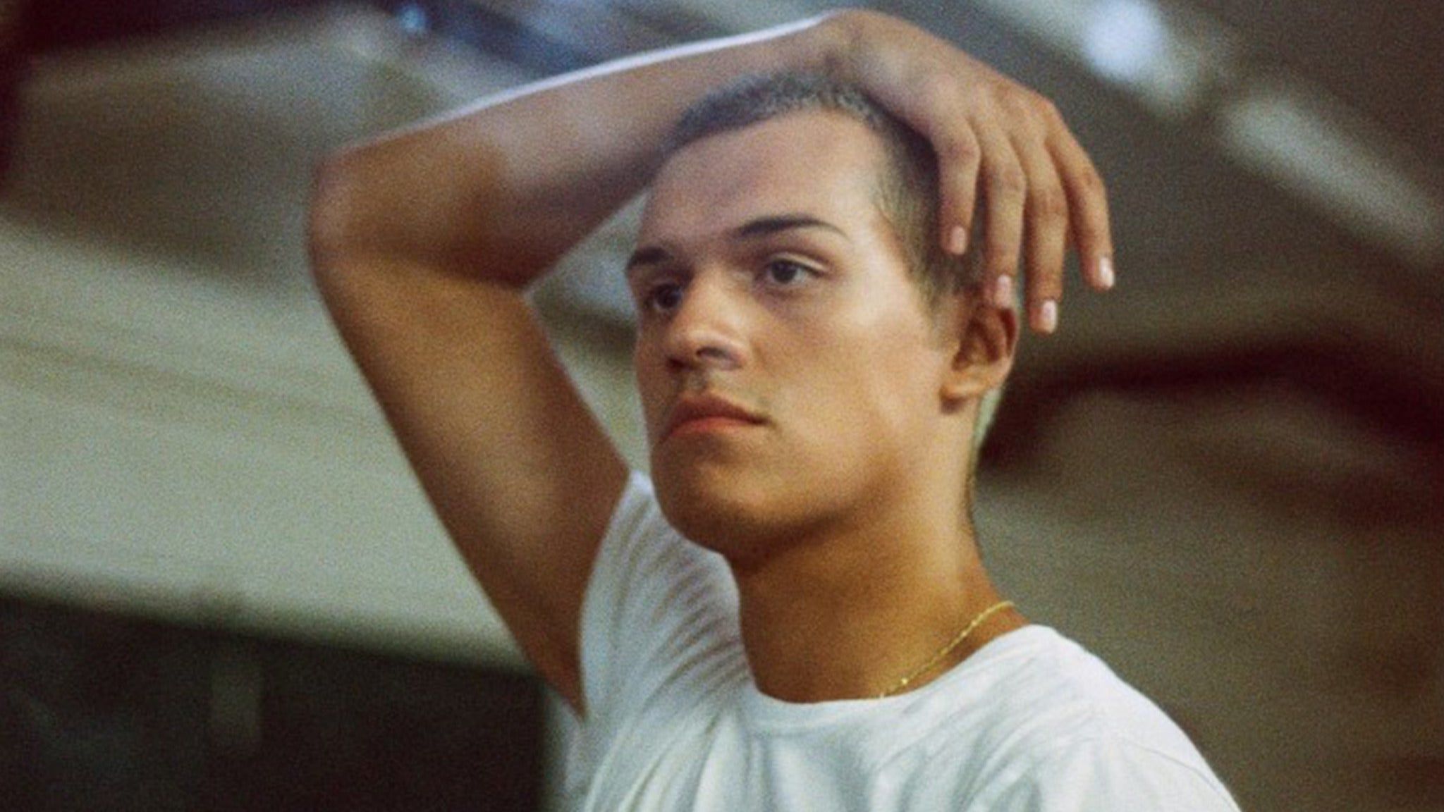 Omar Apollo Wallpapers - Wallpaper Cave