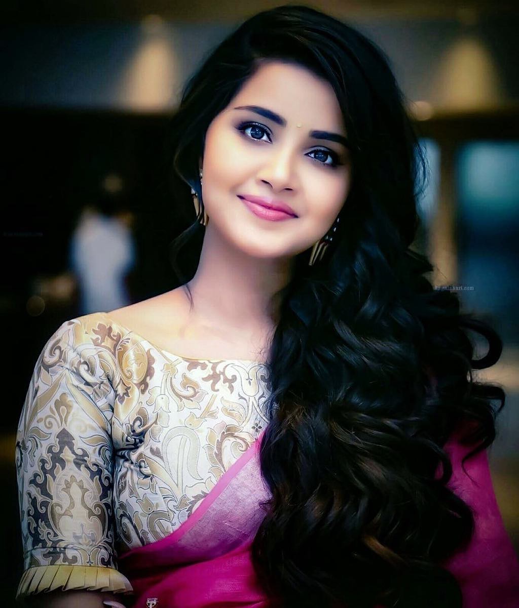 Anupama Parameswaran And Allu Arjun Wallpapers - Wallpaper Cave