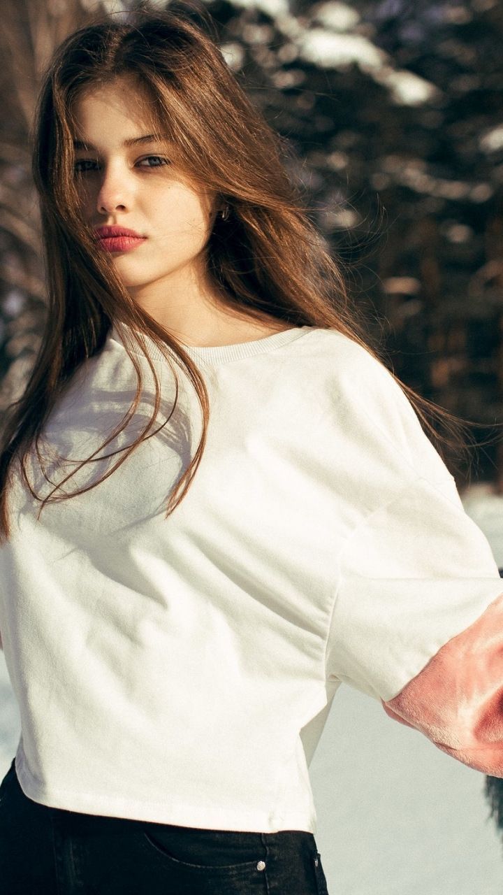 Cute Woman Wallpapers - Wallpaper Cave