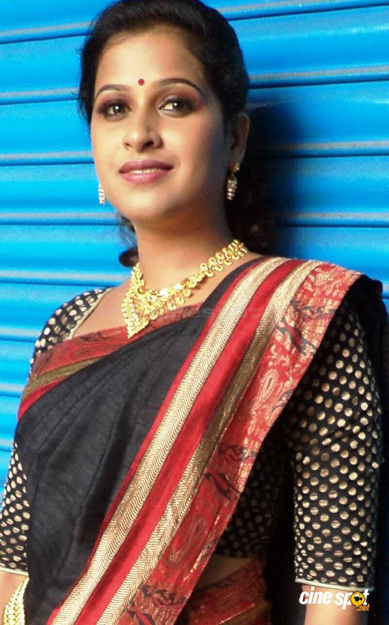 Sadhika Venugopal Wallpapers - Wallpaper Cave