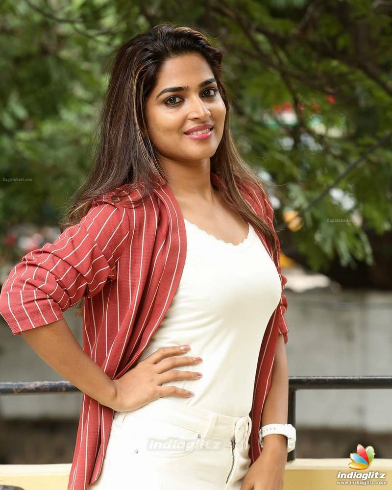 Anagha LK Wallpapers - Wallpaper Cave