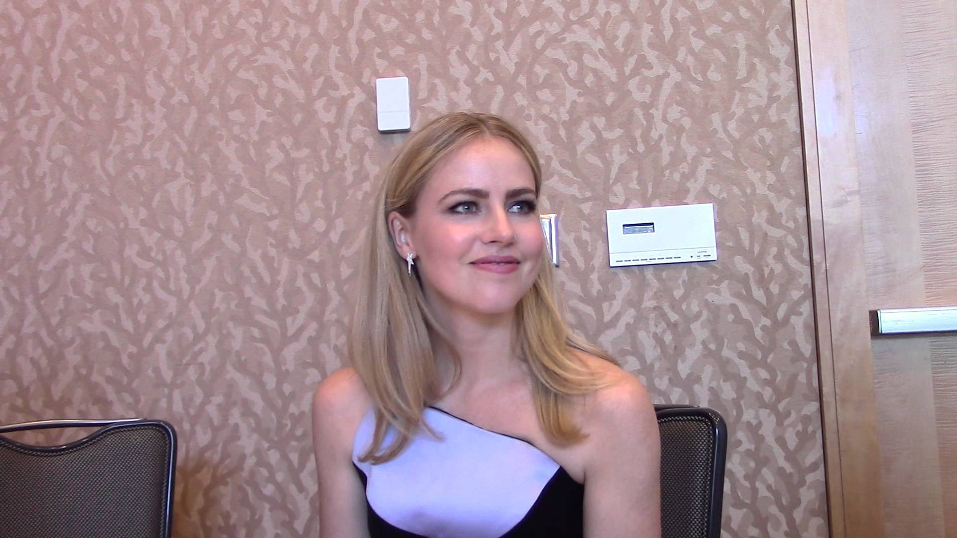 Amanda Schull Wallpapers - Wallpaper Cave