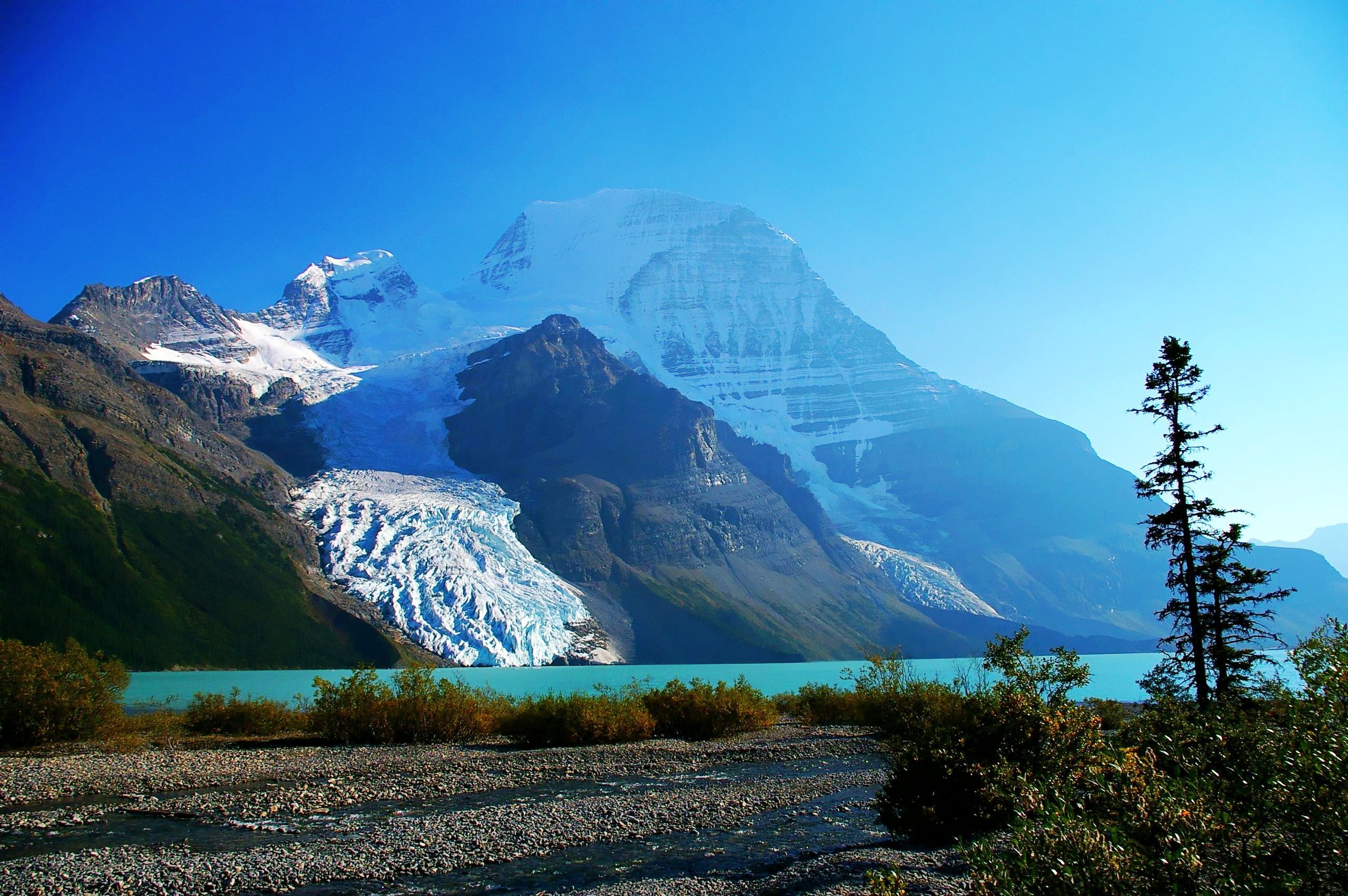 Mount Robson And Berg Lake British Columbia Wallpapers - Wallpaper Cave