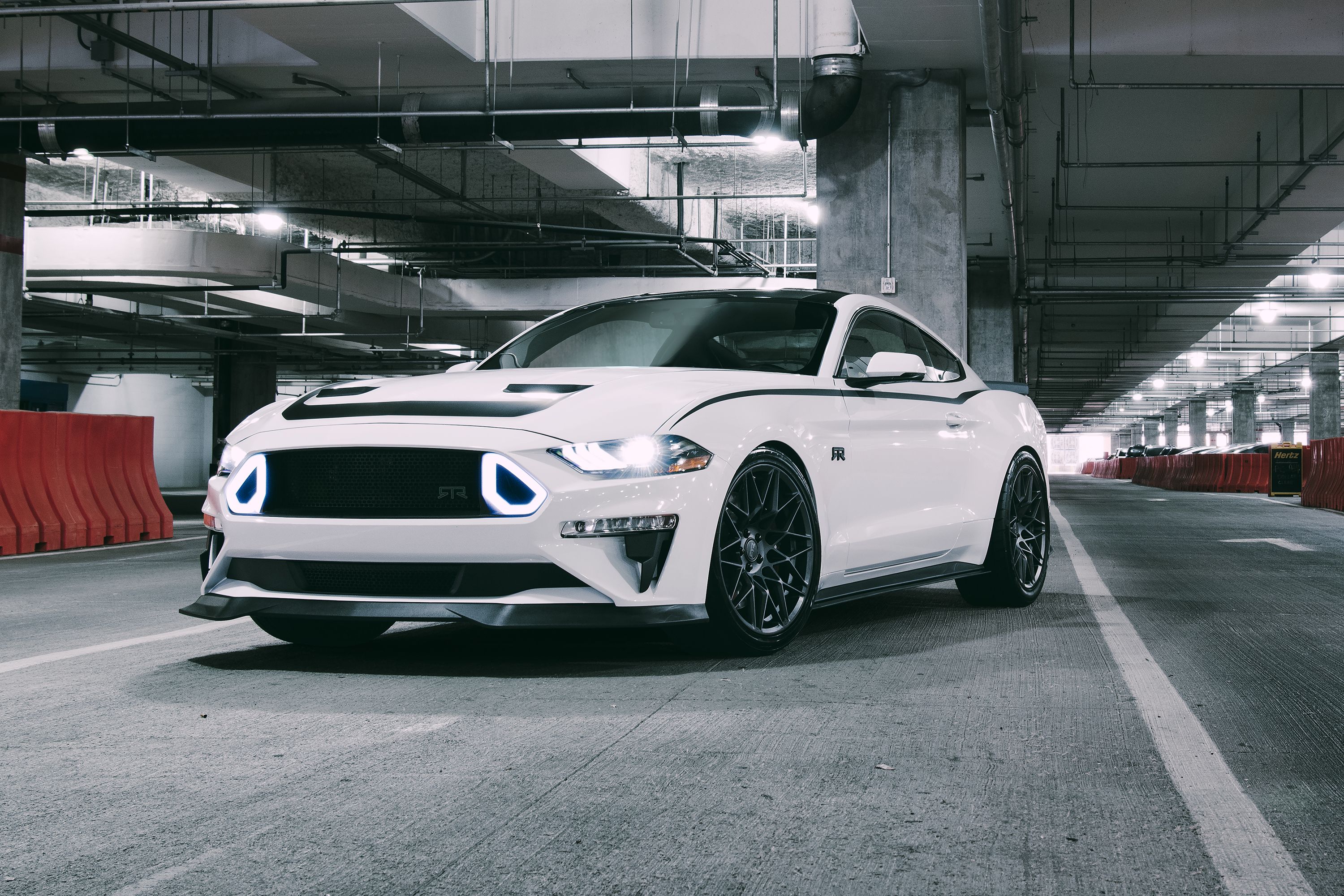 White Mustang Wallpapers - Wallpaper Cave