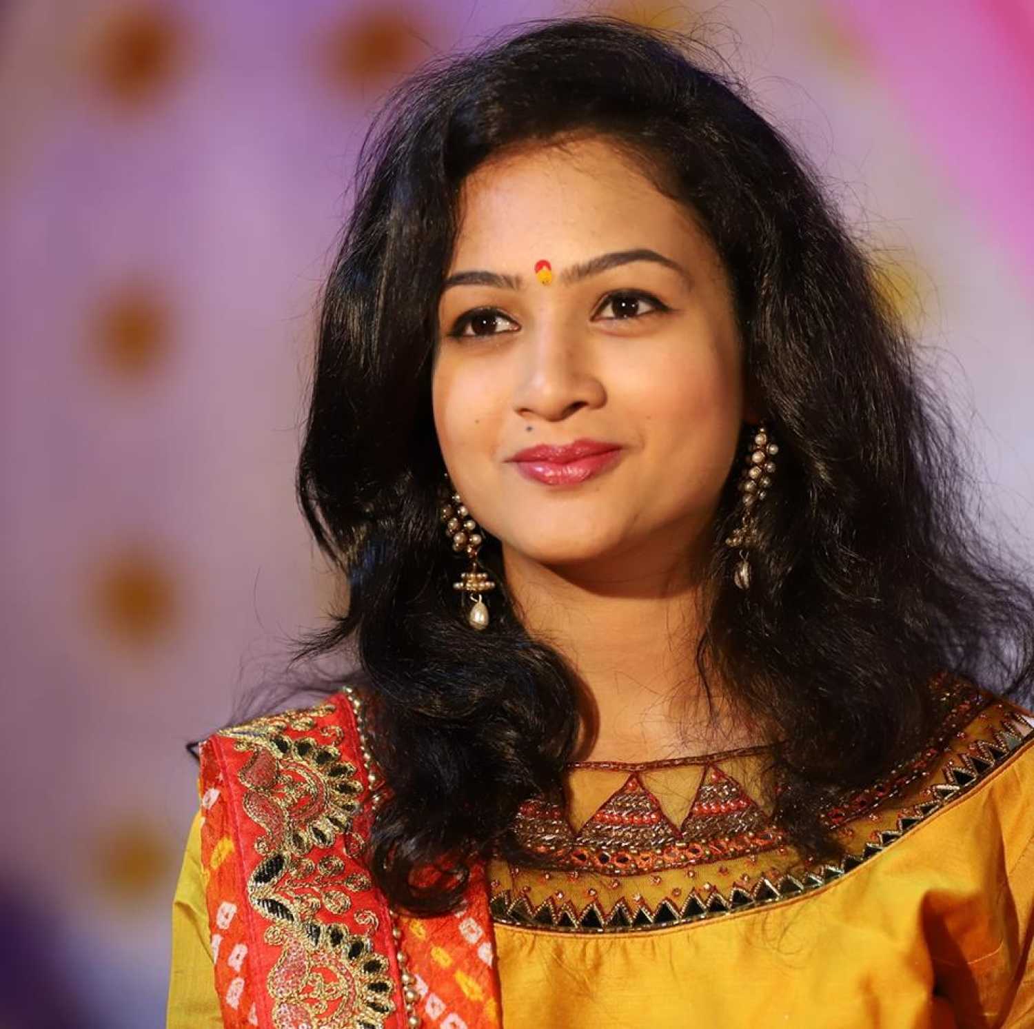 Girija Prabhu Wallpapers - Wallpaper Cave