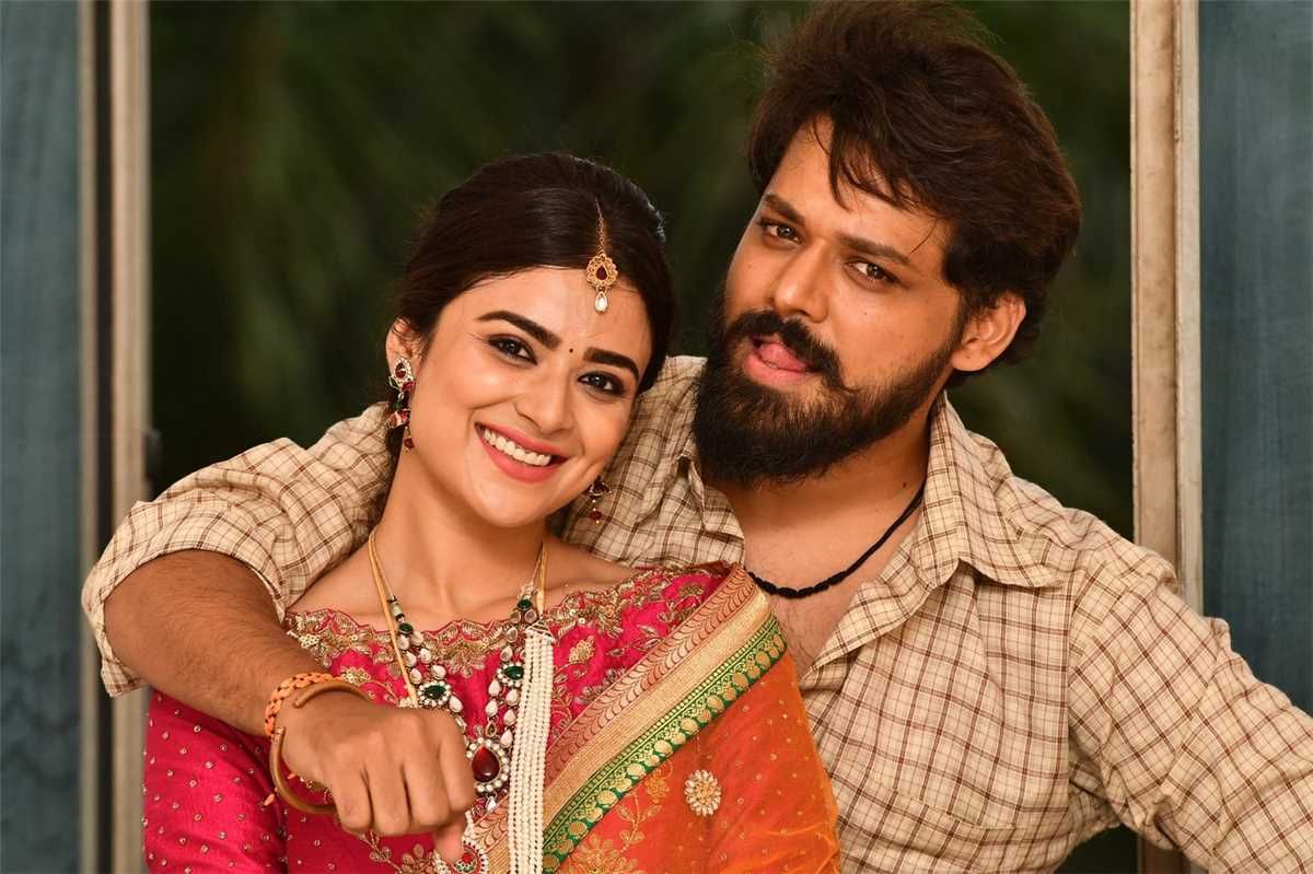 Savaari Wallpapers - Wallpaper Cave