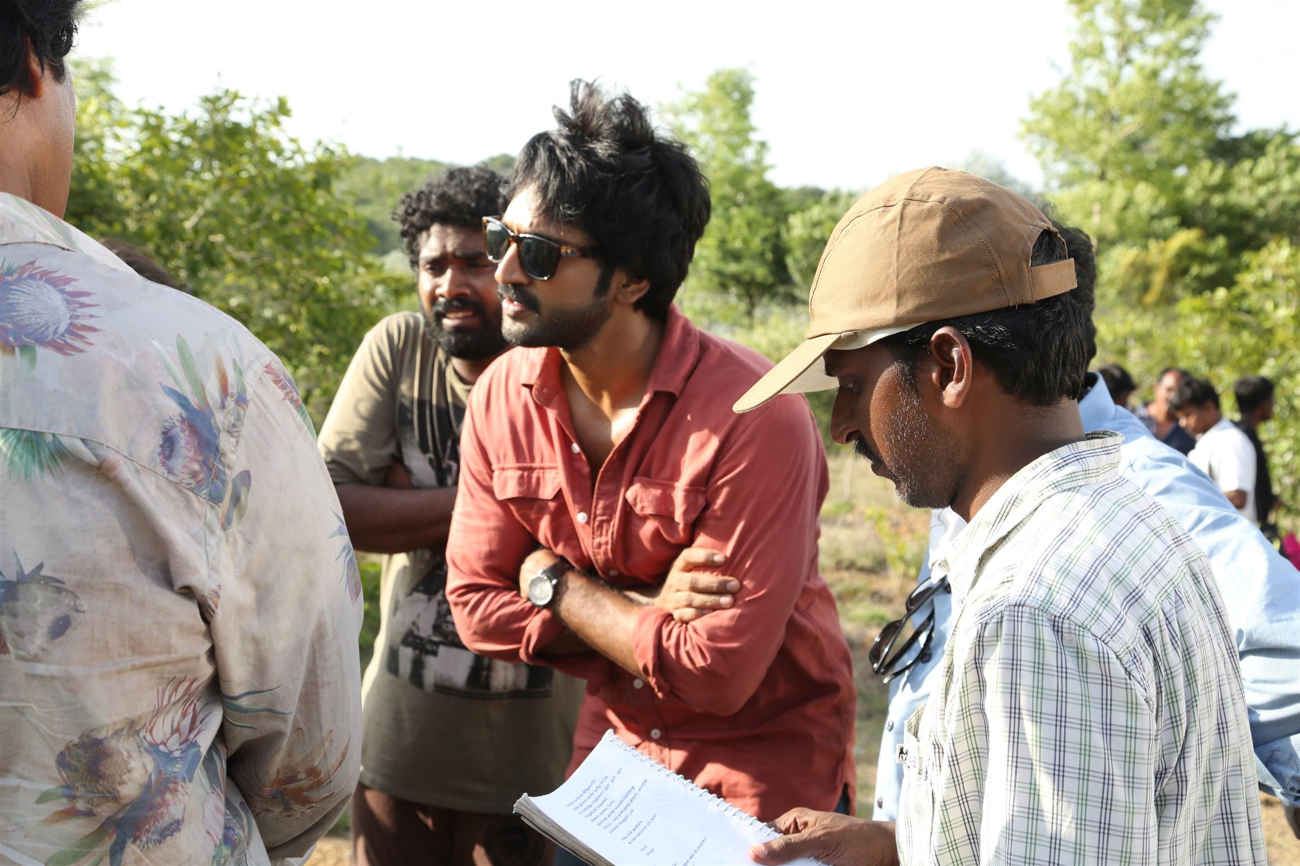 Maragadha Naanayam Wallpapers - Wallpaper Cave