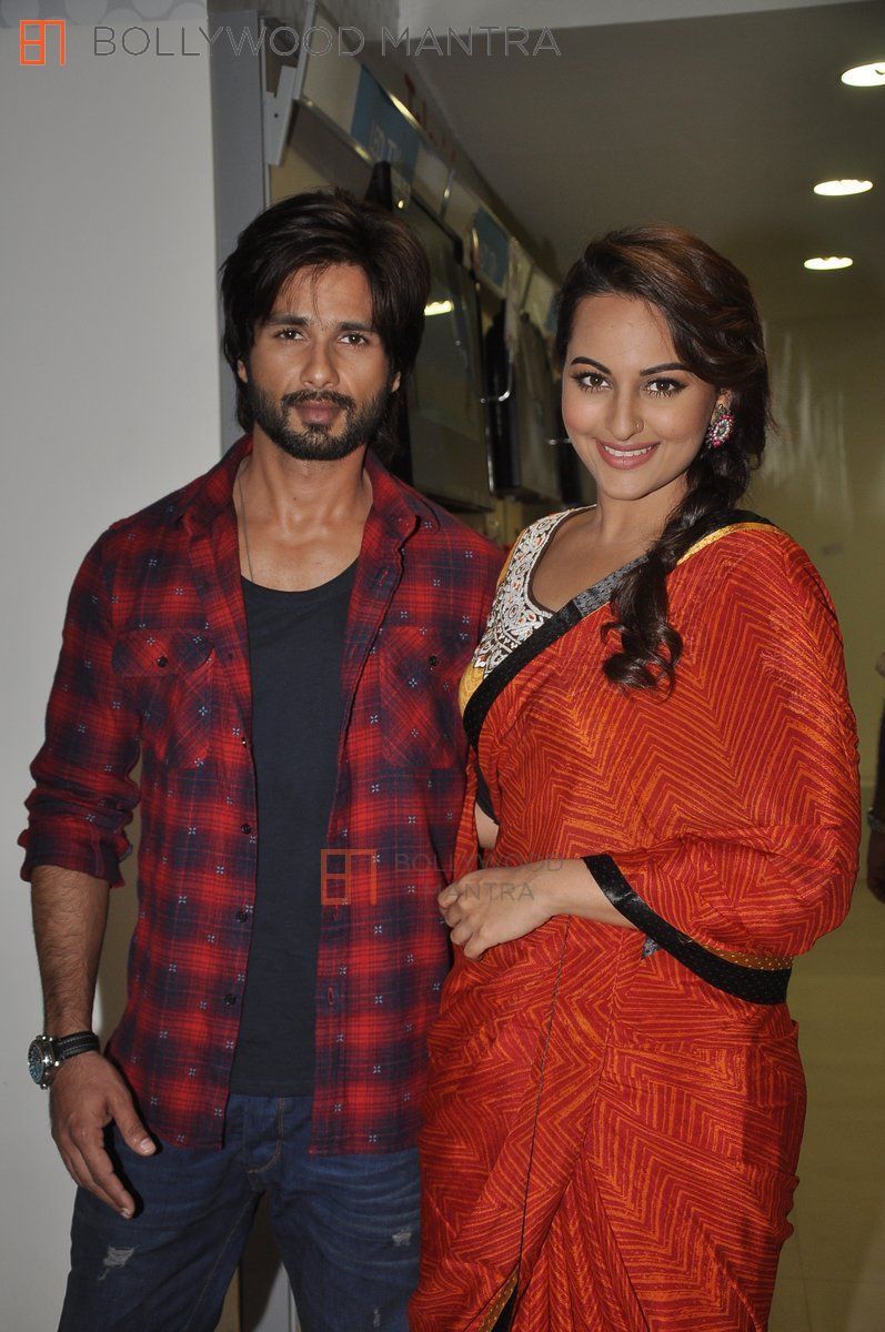 Shahid Kapoor And Sonakshi Sinha Wallpapers - Wallpaper Cave