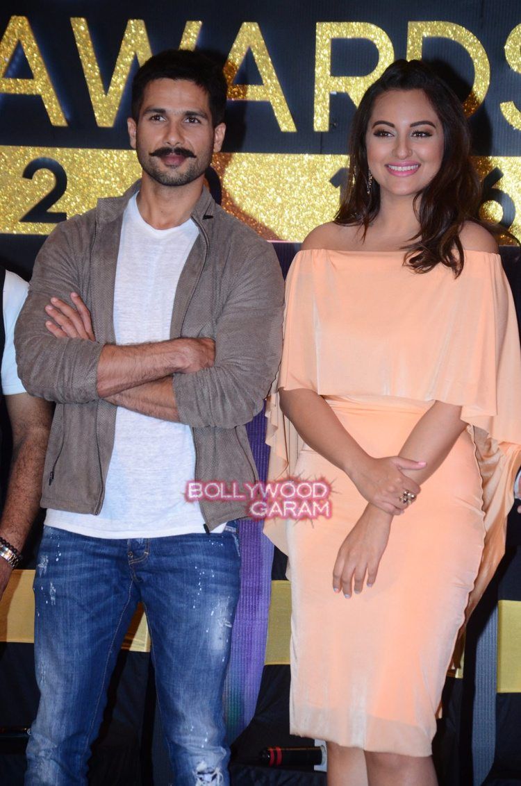 Shahid Kapoor And Sonakshi Sinha Wallpapers - Wallpaper Cave