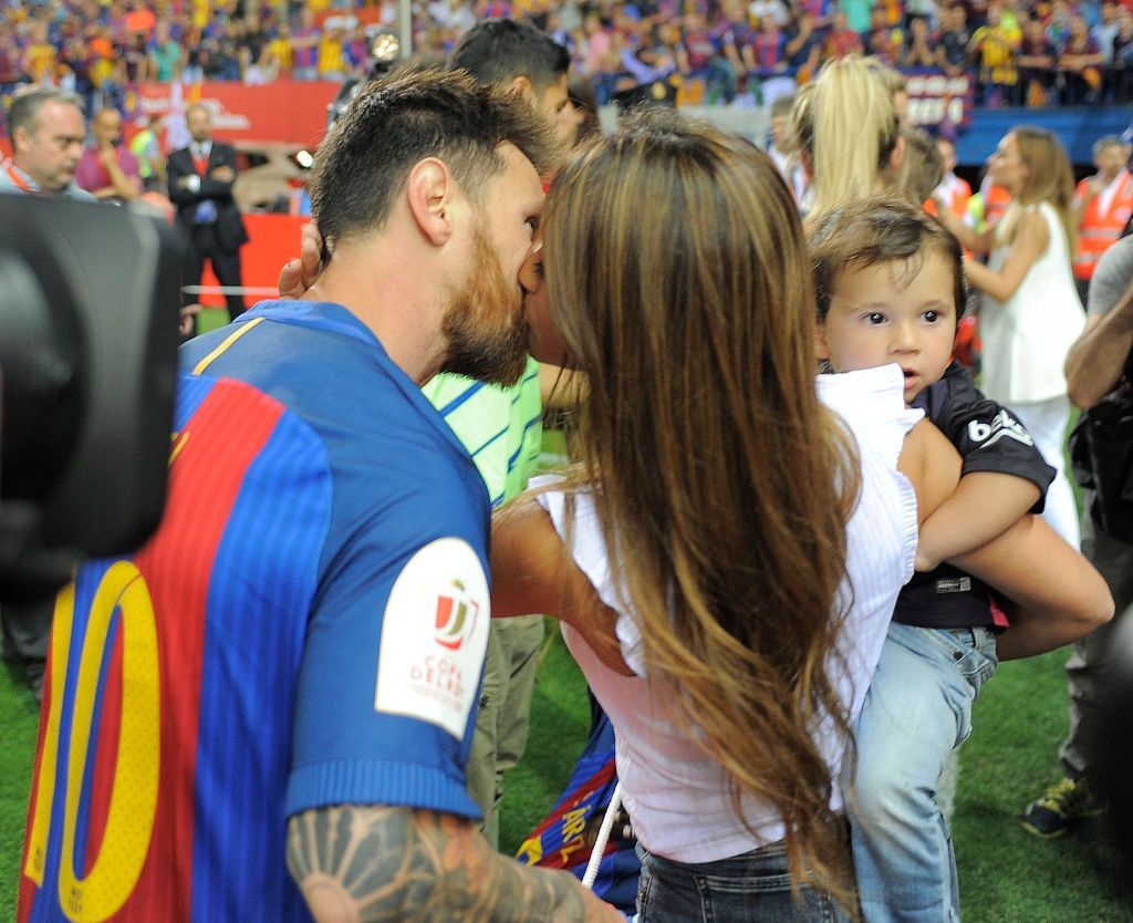 Messi And Antonella Wallpapers - Wallpaper Cave