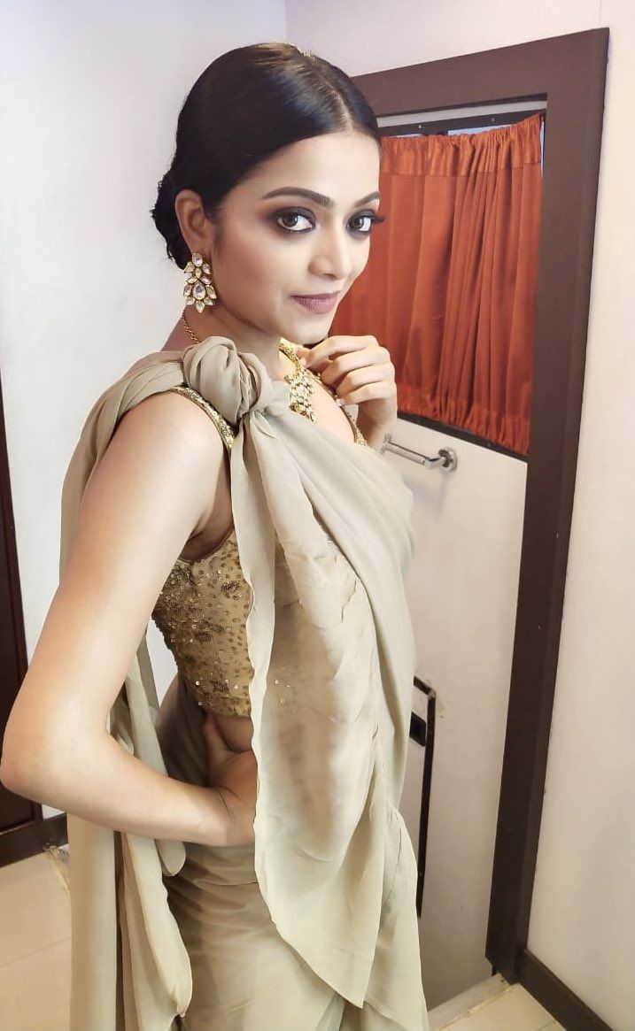 Janani Iyer Wallpapers - Wallpaper Cave