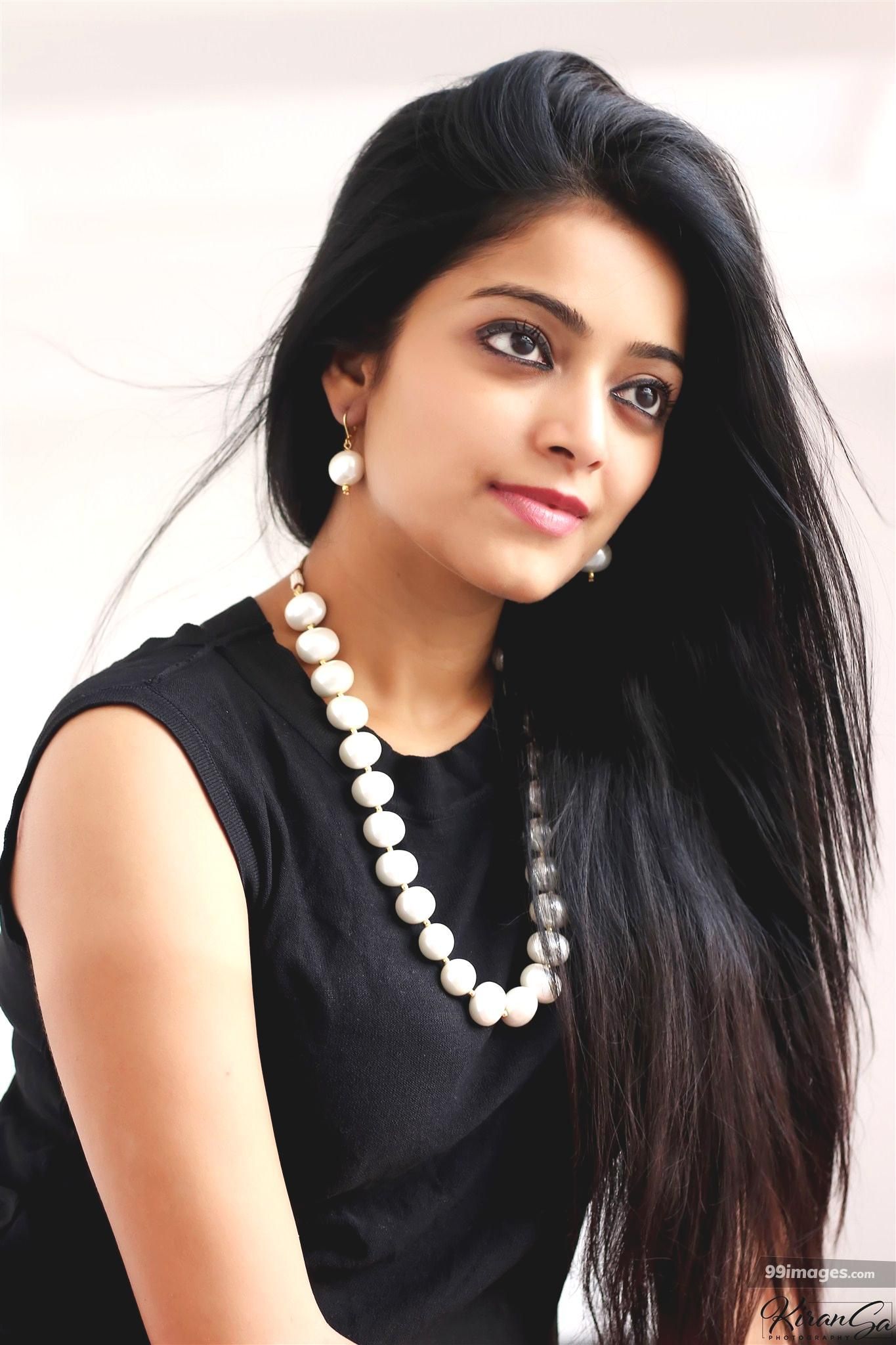 Janani Iyer Wallpapers - Wallpaper Cave