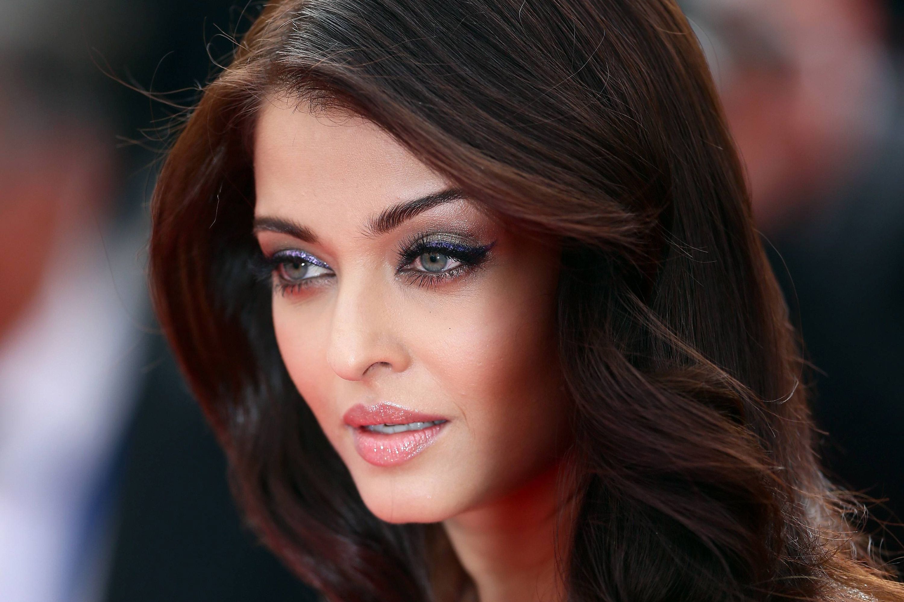 Aishwarya Rai Bachchan Wallpapers - Wallpaper Cave