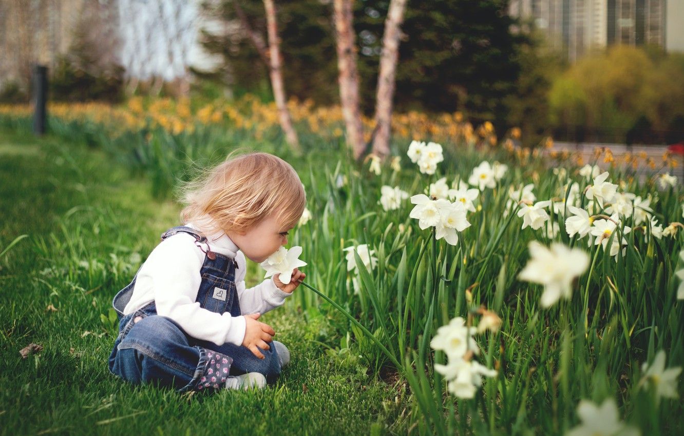 Child Spring Flower Wallpapers - Wallpaper Cave