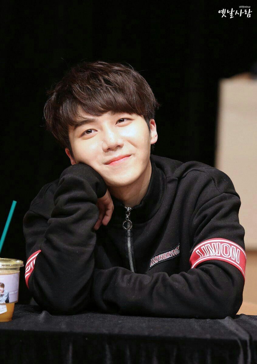 Jinho Pentagon Wallpapers - Wallpaper Cave