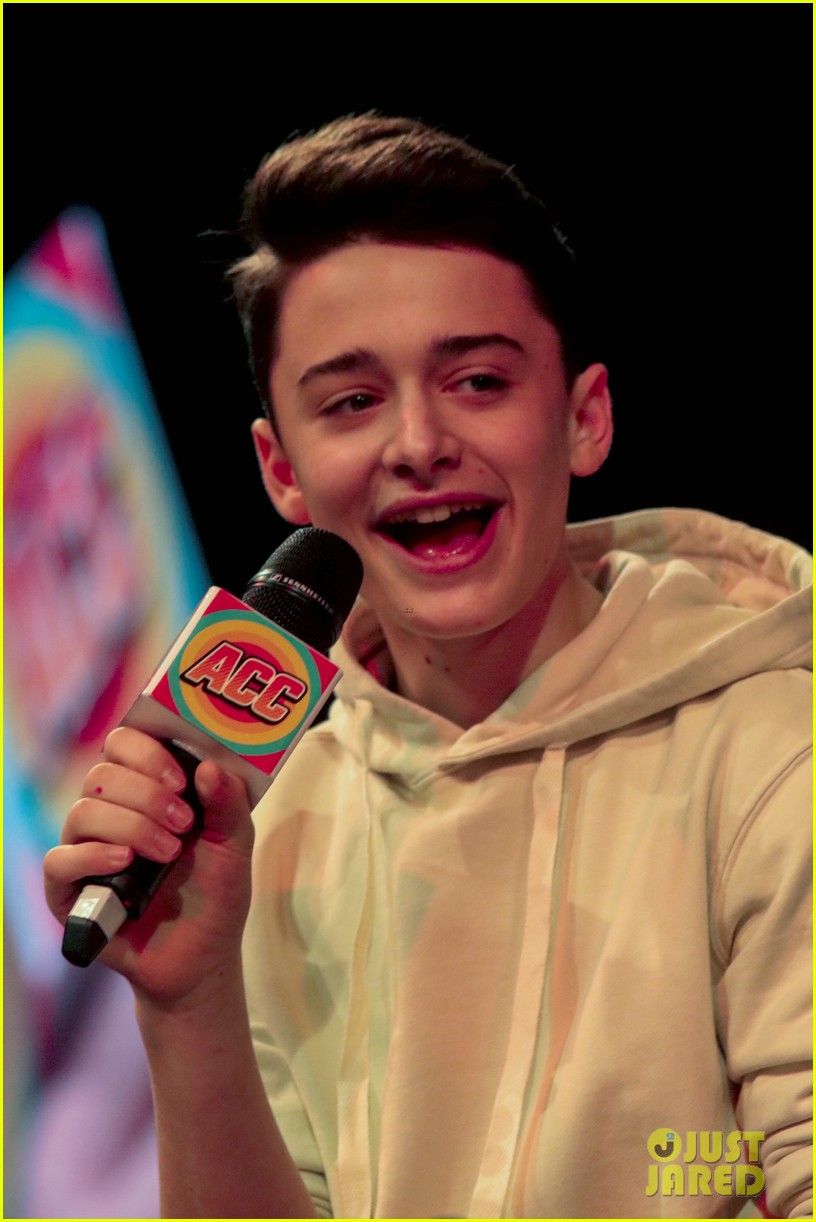 Noah Schnapp And Sadie Sink Wallpapers - Wallpaper Cave