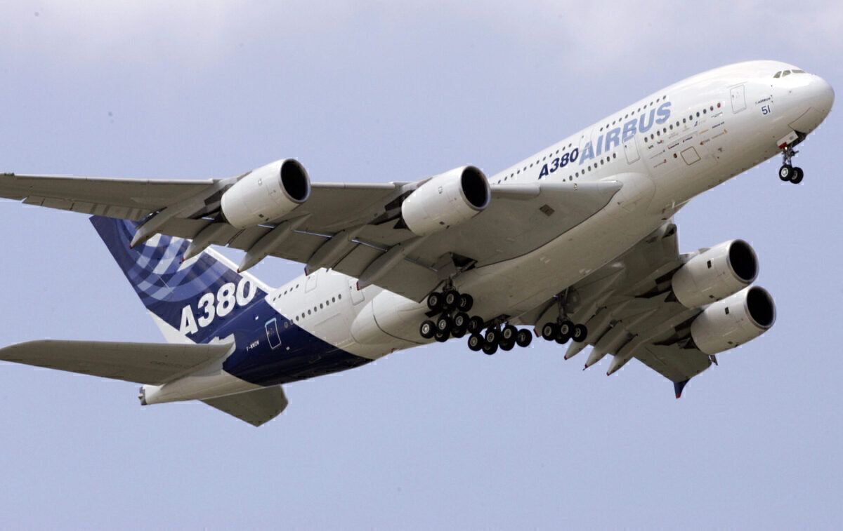 Airbus A380 And Boeing 747 Wallpapers - Wallpaper Cave