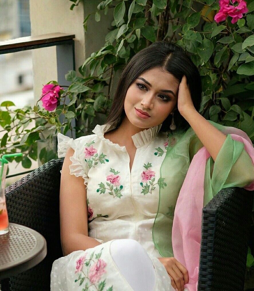 Tasnia Farin Wallpapers - Wallpaper Cave