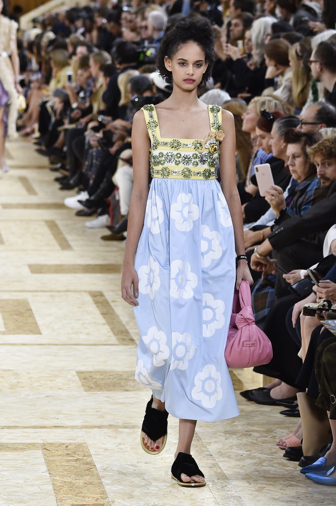 Spring Clothing Wallpapers - Wallpaper Cave