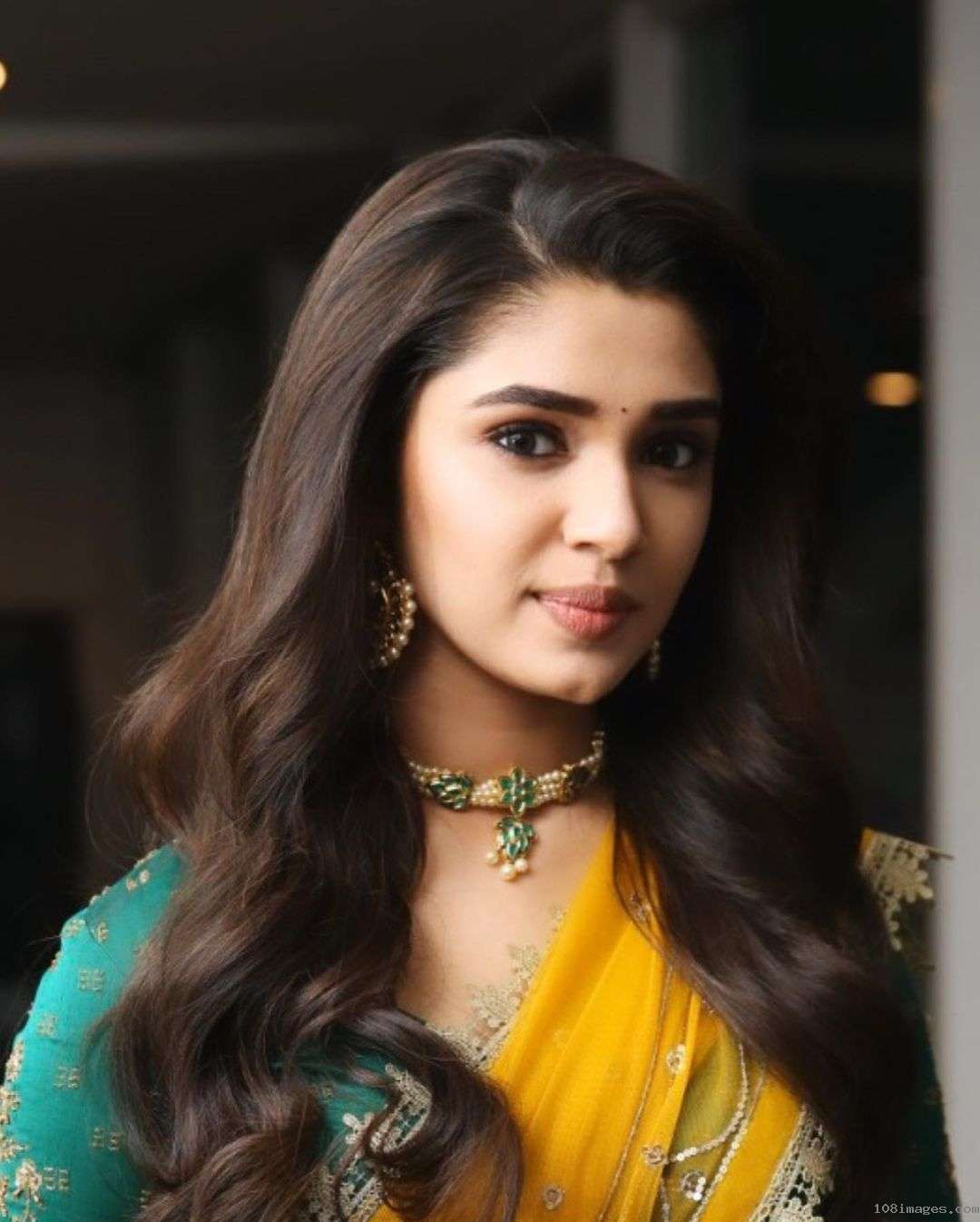 Krithi Shetty Mobile Wallpapers - Wallpaper Cave