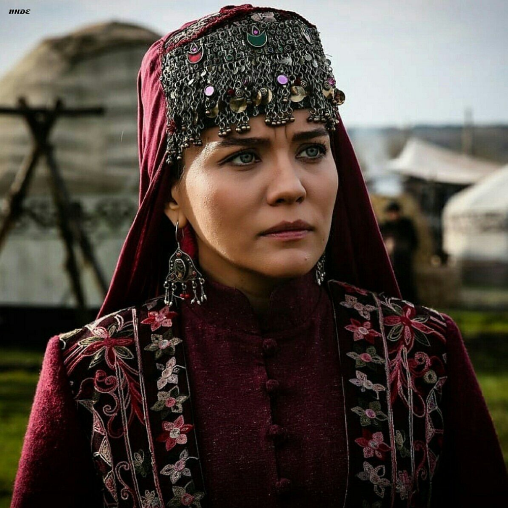 Burcin Hatun Wallpapers - Wallpaper Cave