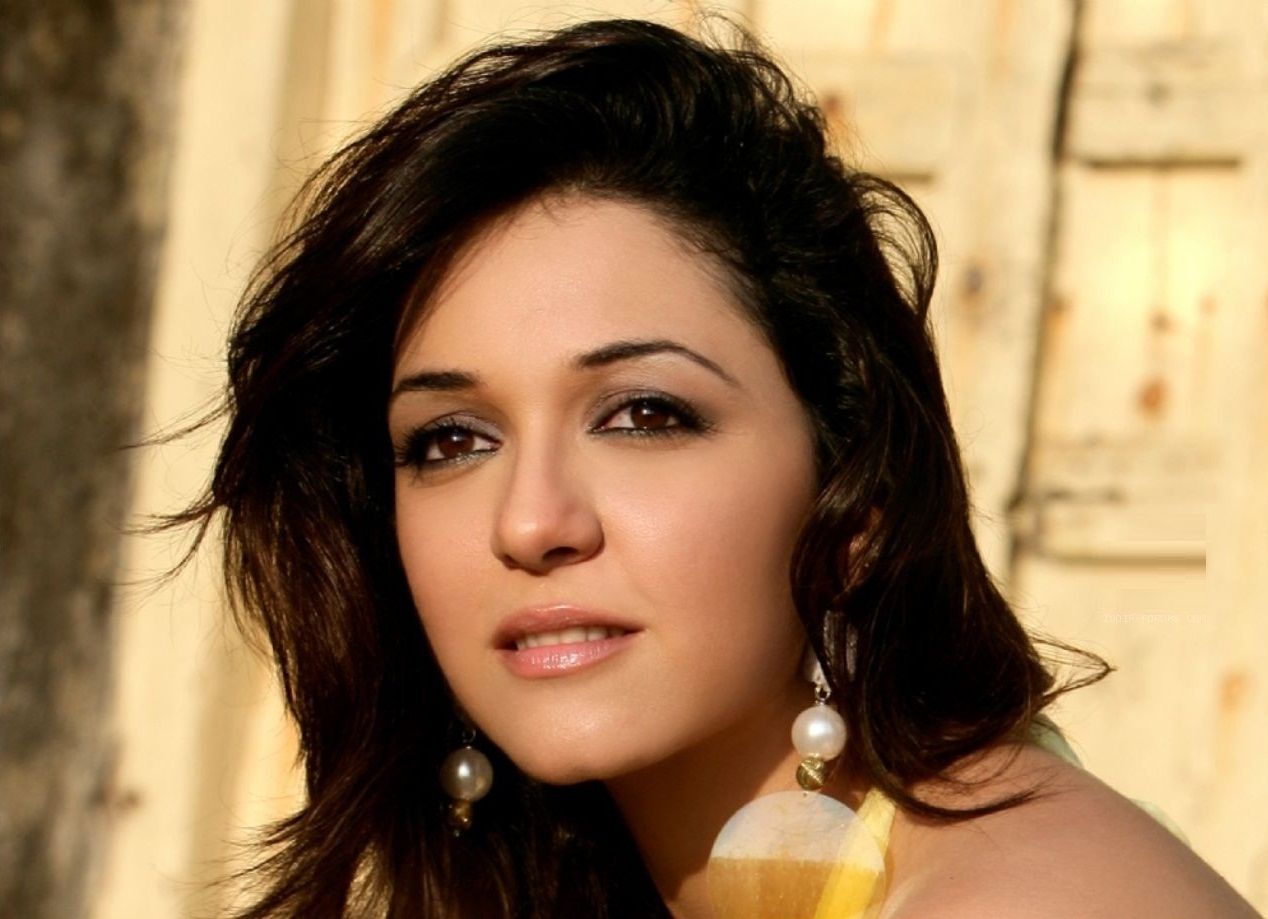 Nauheed Cyrusi Wallpapers - Wallpaper Cave