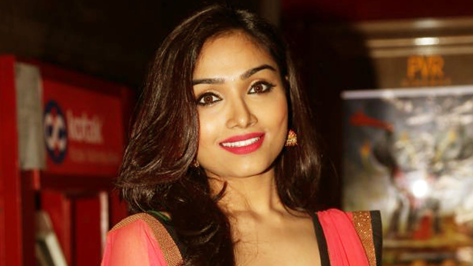 Aishwarya Devan Wallpapers - Wallpaper Cave
