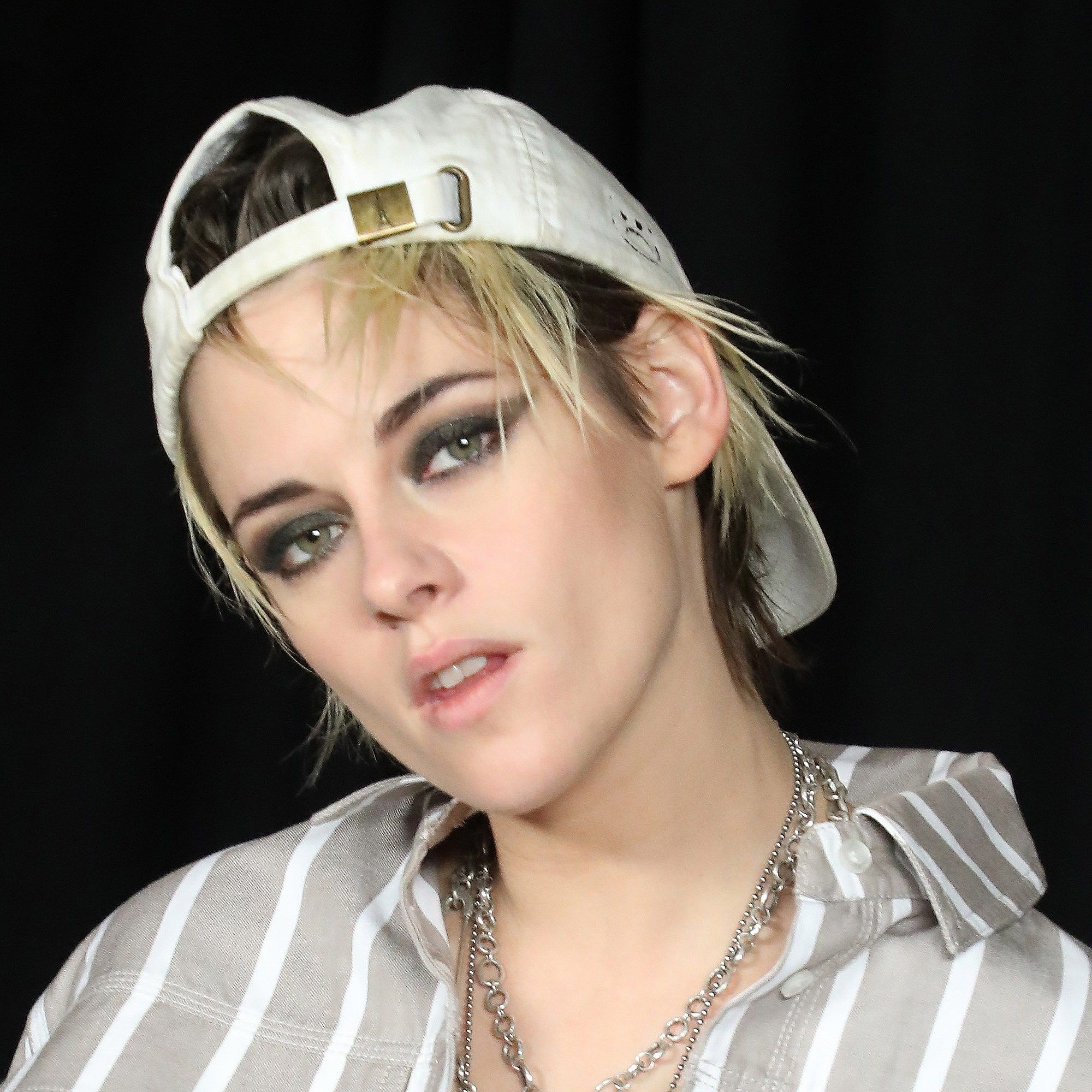 Kristen Stewart With Short Hair Wallpapers - Wallpaper Cave