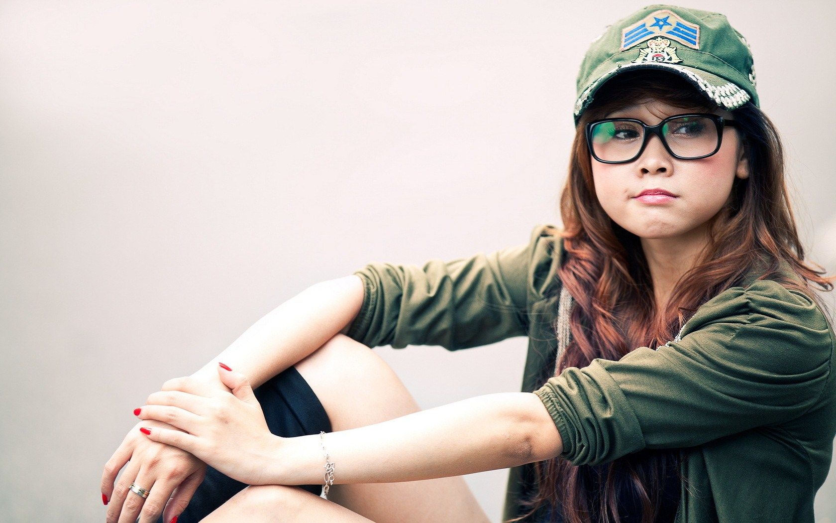 Women Pose Wallpapers - Wallpaper Cave