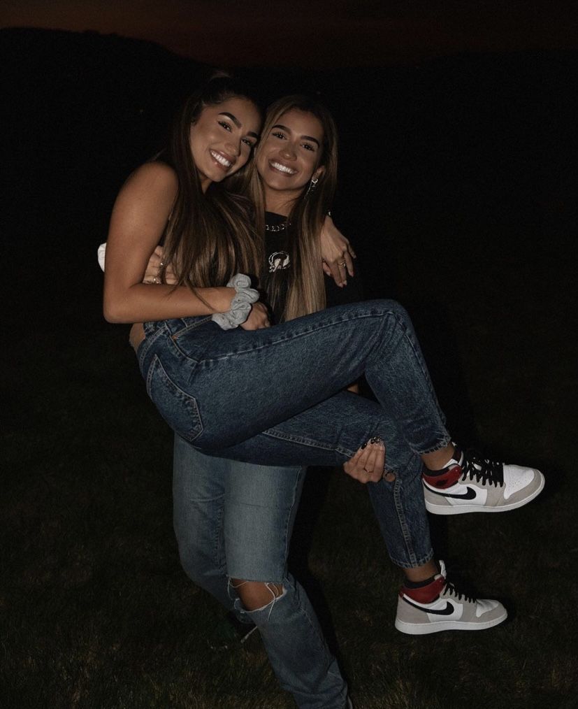 Aisha And Azra Mian Wallpapers - Wallpaper Cave