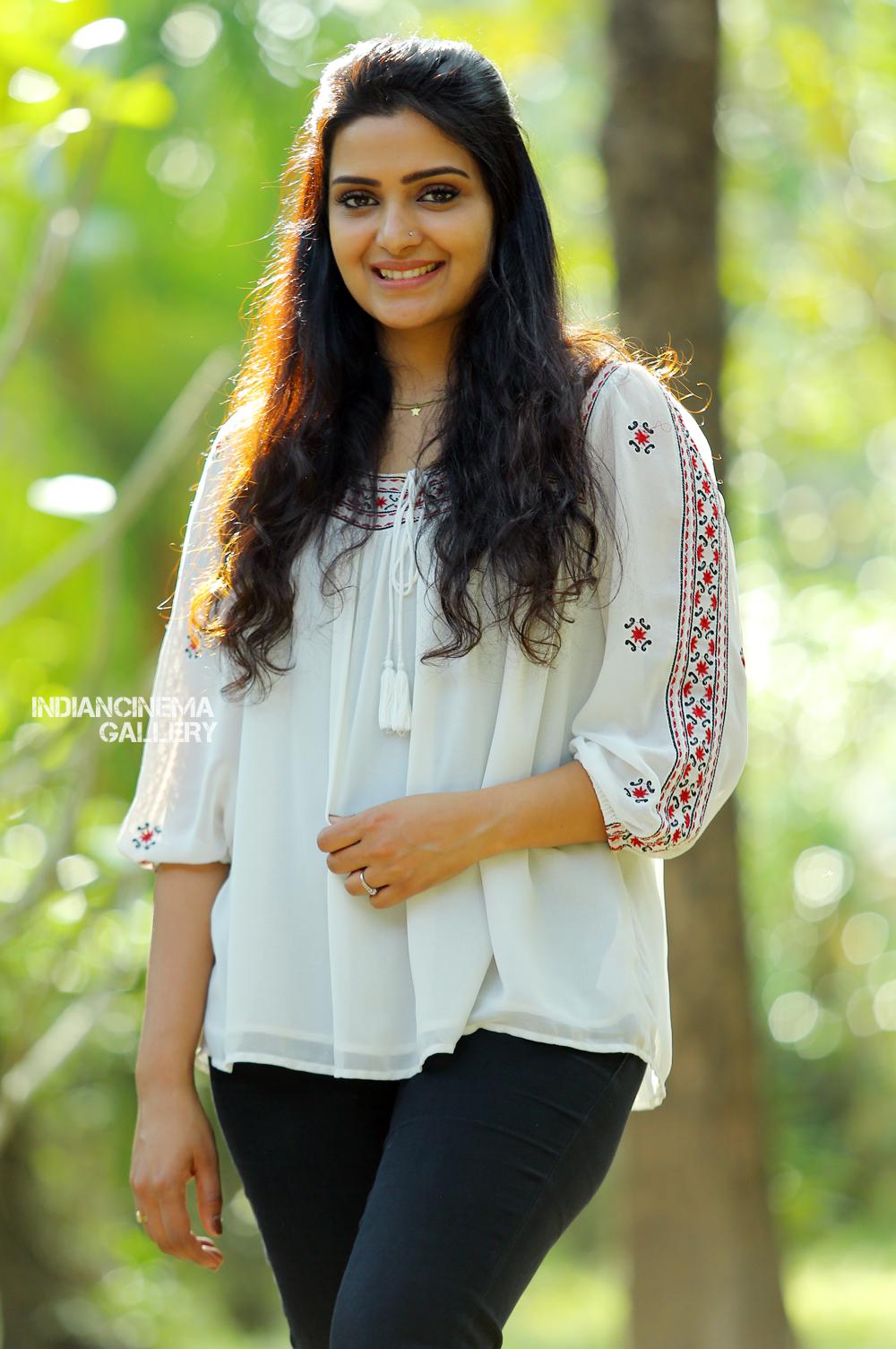 Divya Pillai Wallpapers - Wallpaper Cave