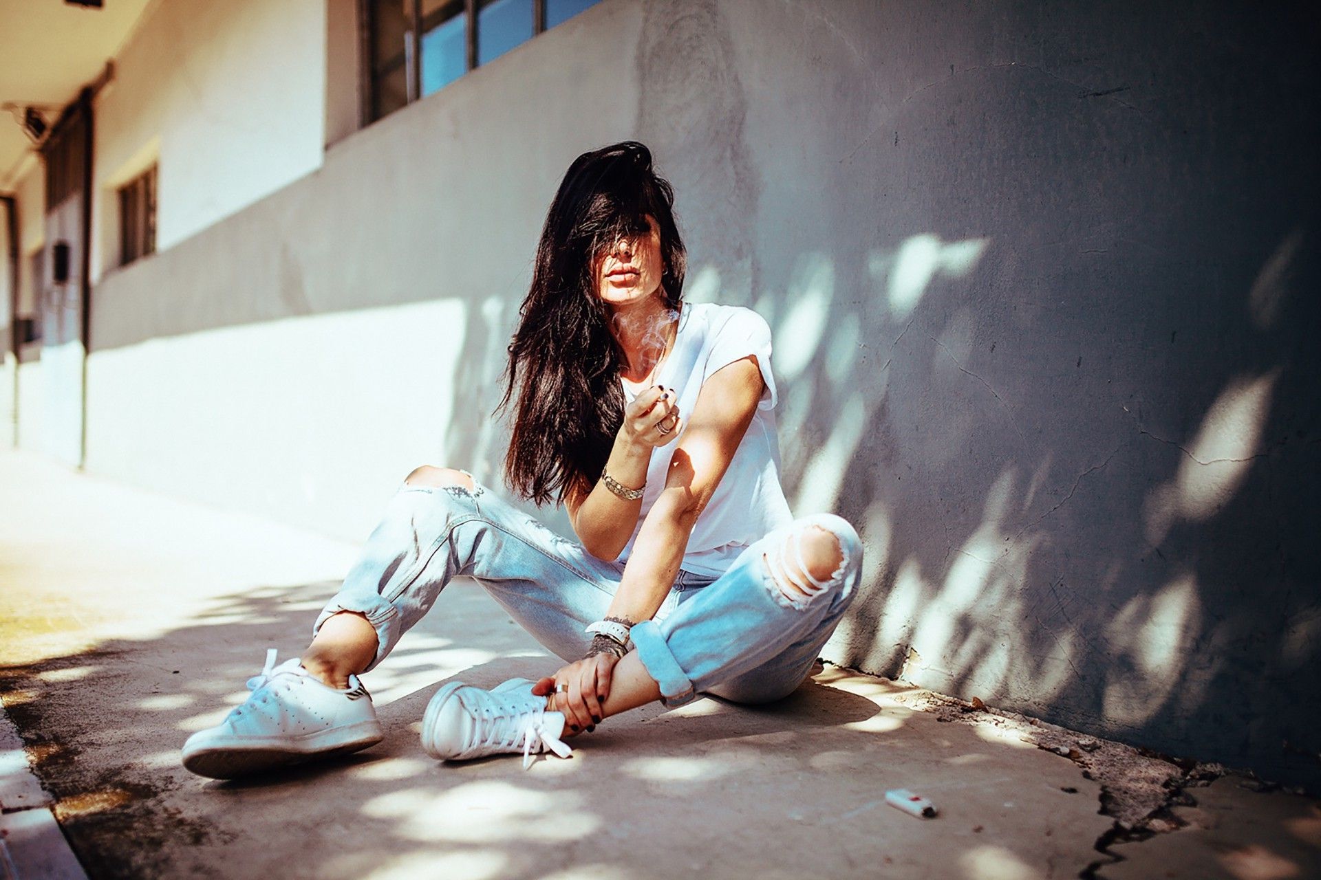 Sitting Women Wallpapers - Wallpaper Cave